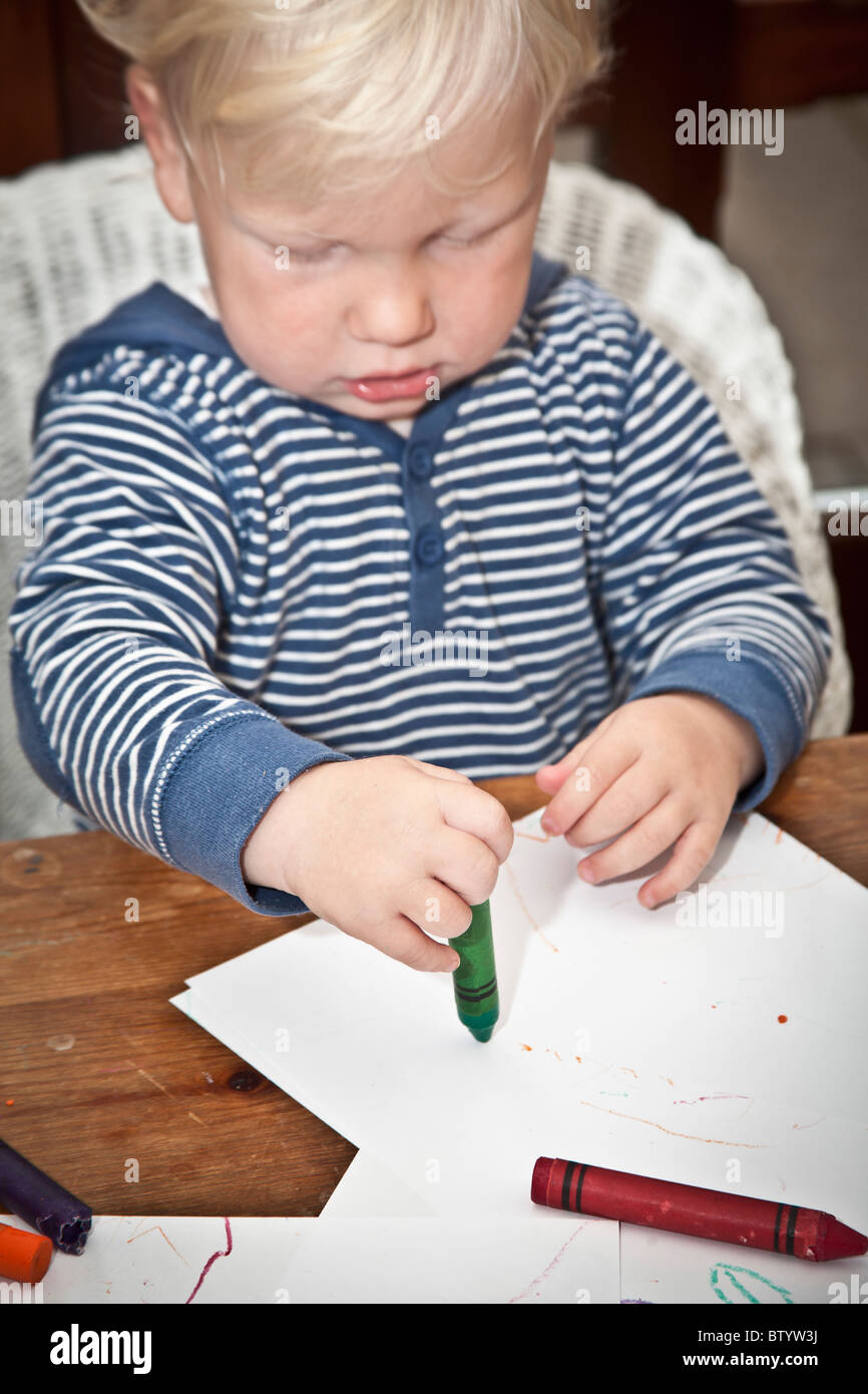 child drawing a picture Stock Photo - Alamy