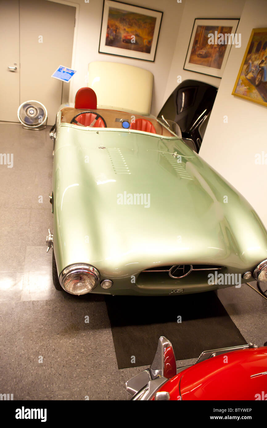 1955 Allard JR powered by a Ford 289 cu in V8 developed by Carroll ...