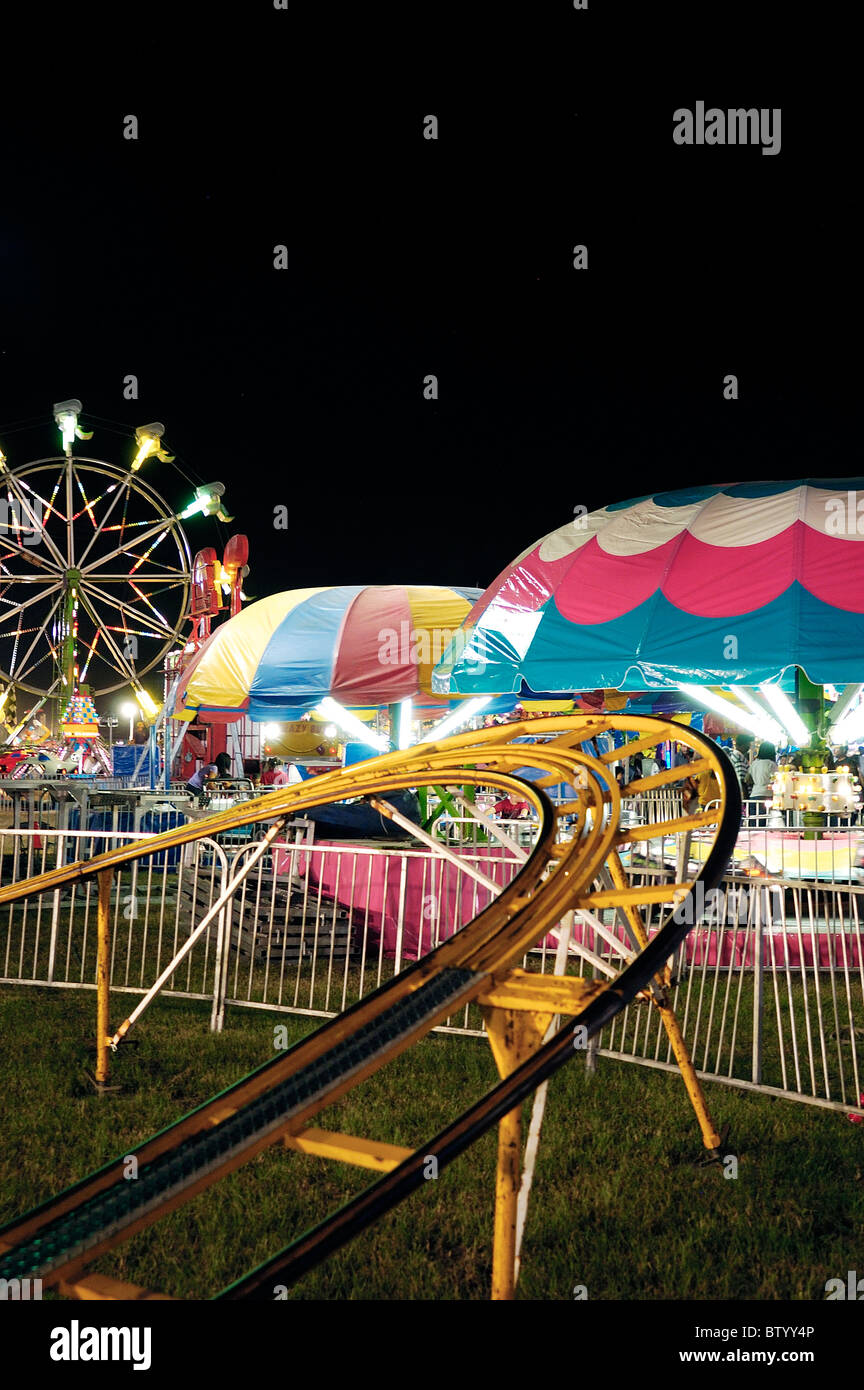 County fair rides hi-res stock photography and images - Alamy