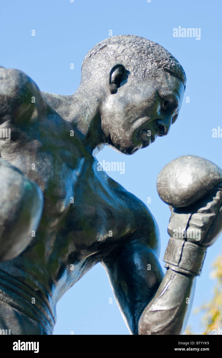 Randolph turpin statue market place hi-res stock photography and images ...
