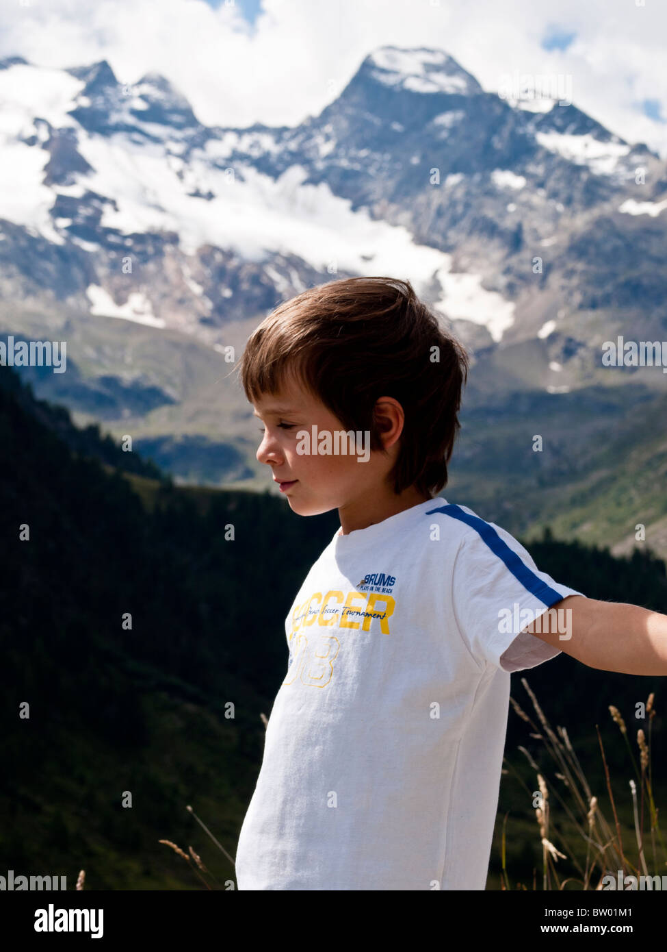Children clouds hi-res stock photography and images - Alamy