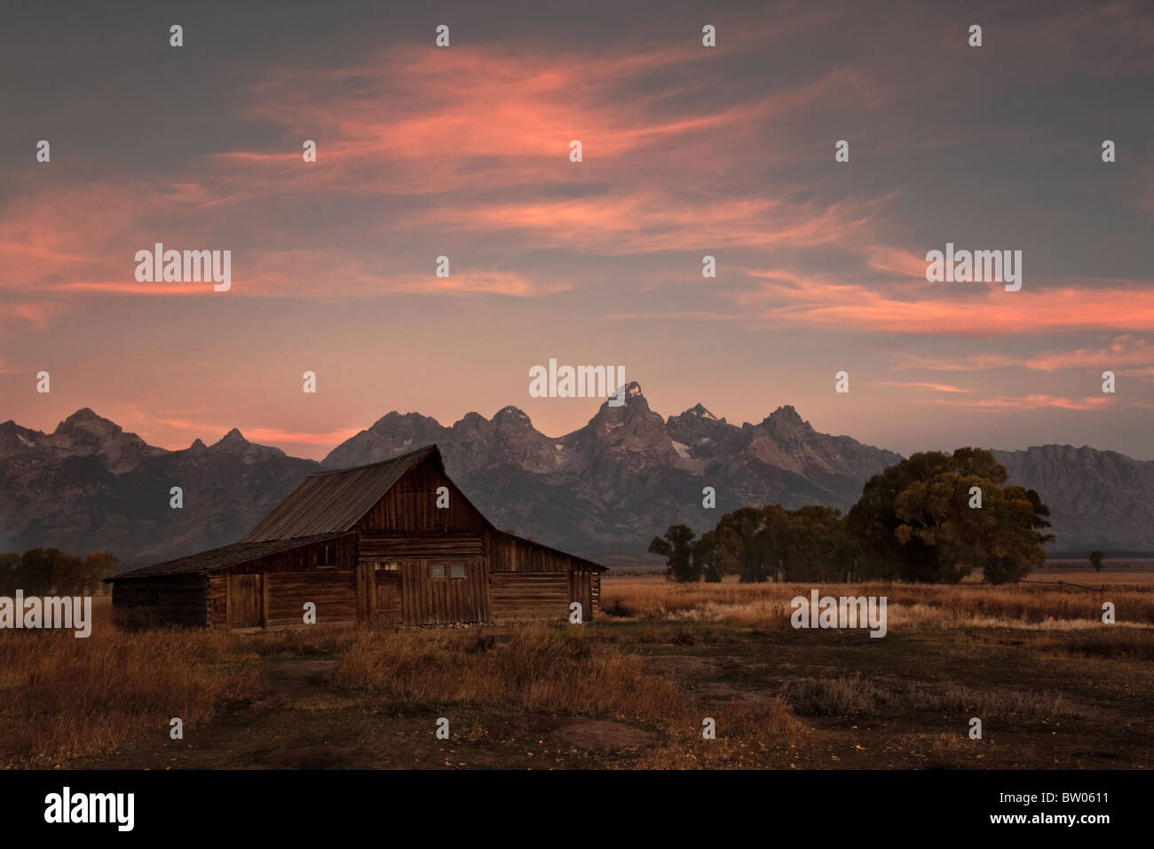 Daybreak at the Grand Teton's NP Mormon barns Stock Photo - Alamy