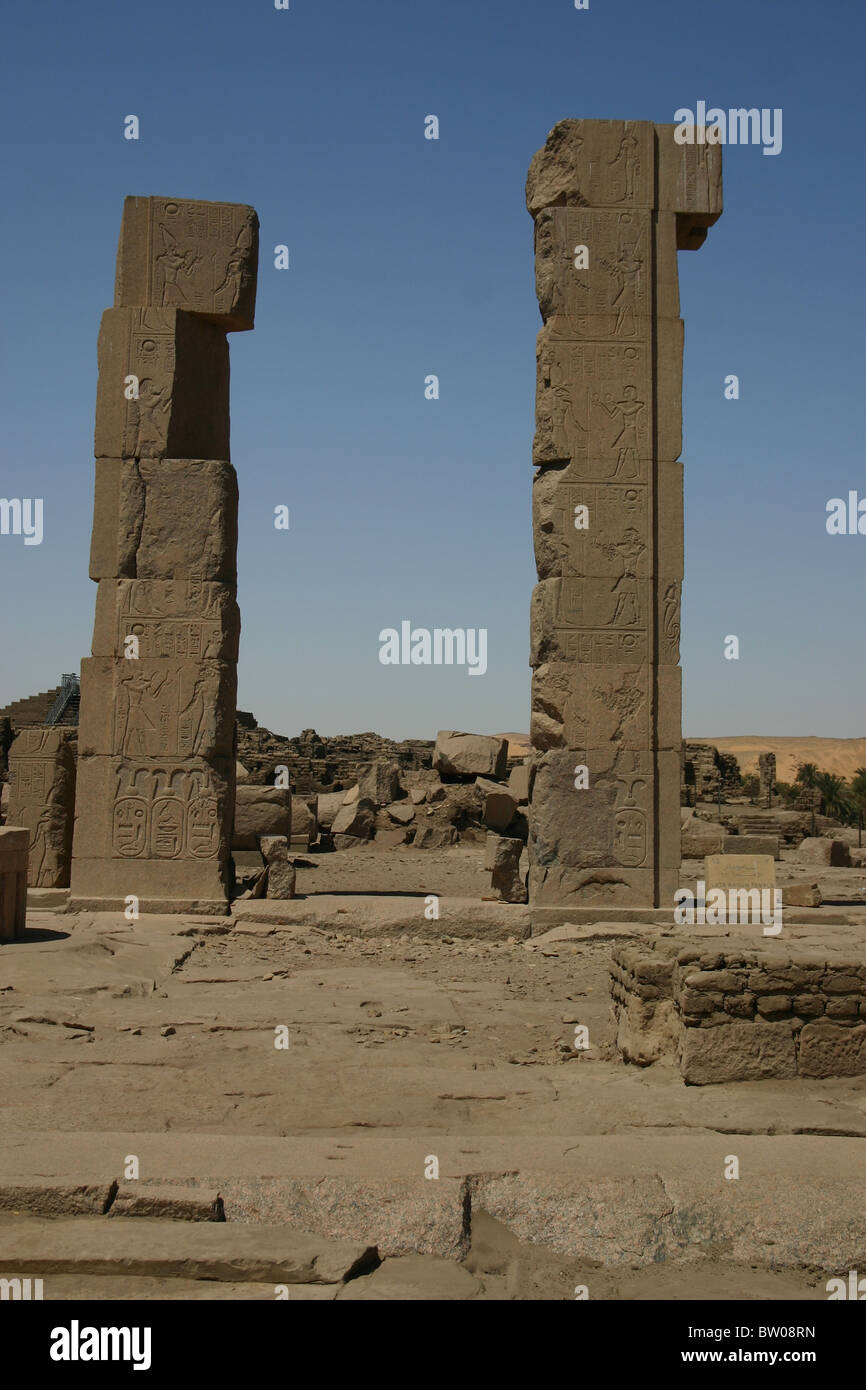 Elephantine island ancient egypt hi-res stock photography and images ...