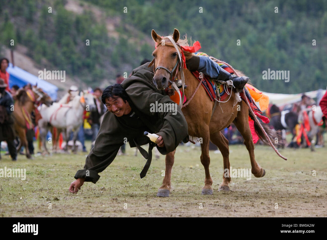 Horse race litang horse festival hi-res stock photography and images ...