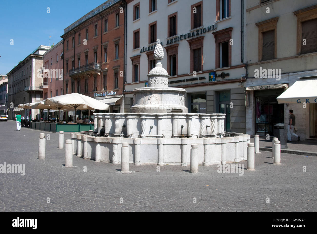 Fountain in Piazza Cavour, Rimini, Emilia-Romagna, Italy Stock Photo ...