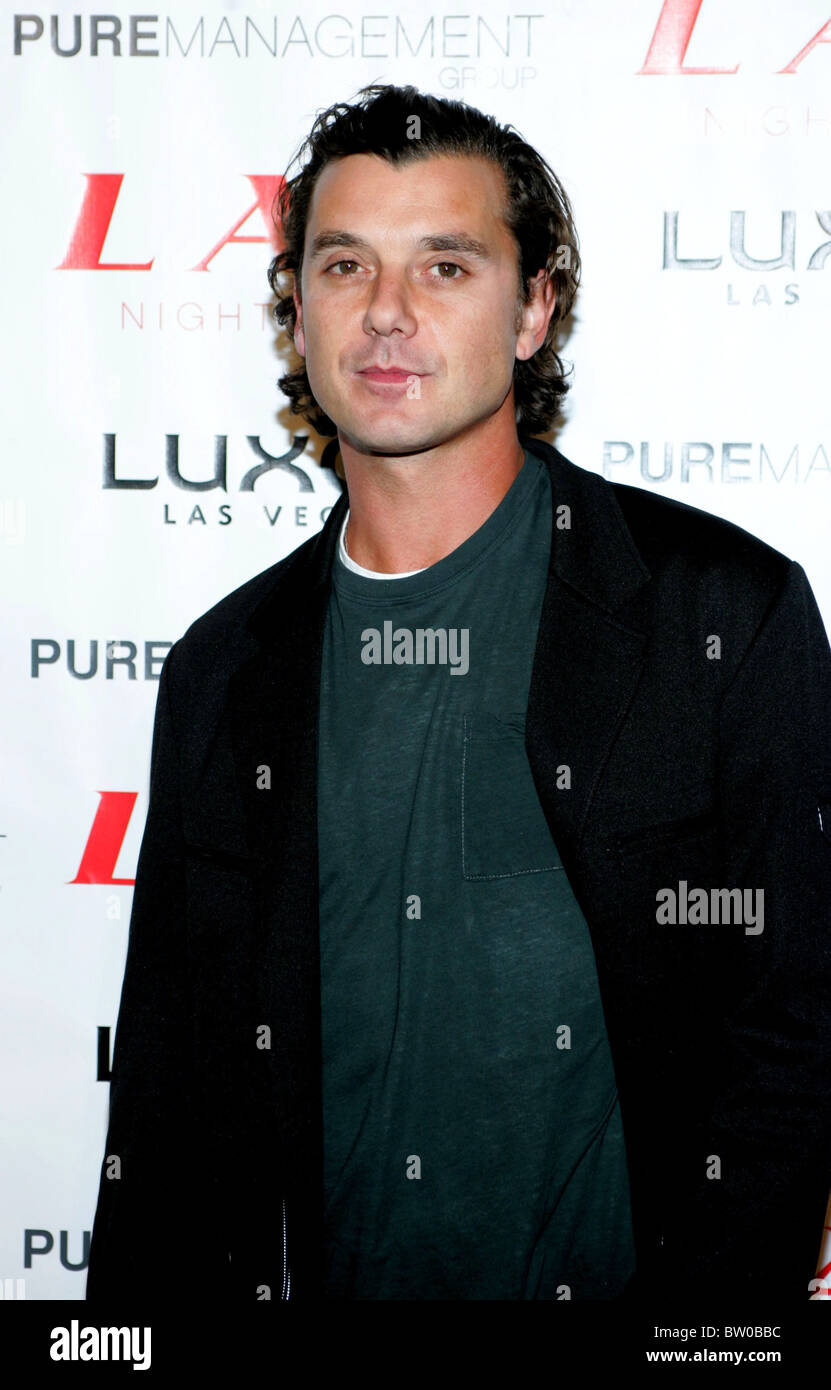 Gavin james on red hi-res stock photography and images - Alamy