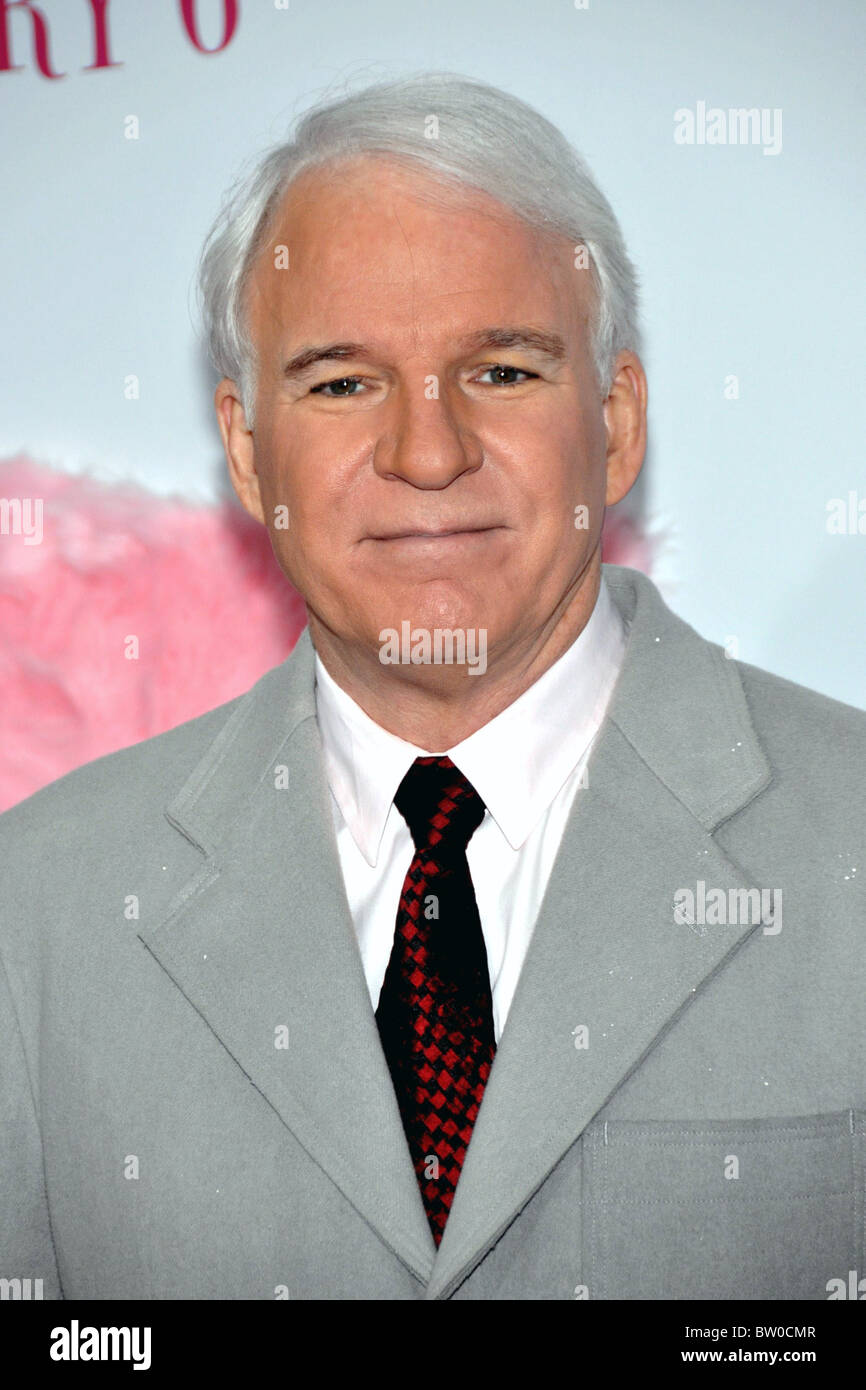 The pink panther 2 (2009) hi-res stock photography and images - Alamy