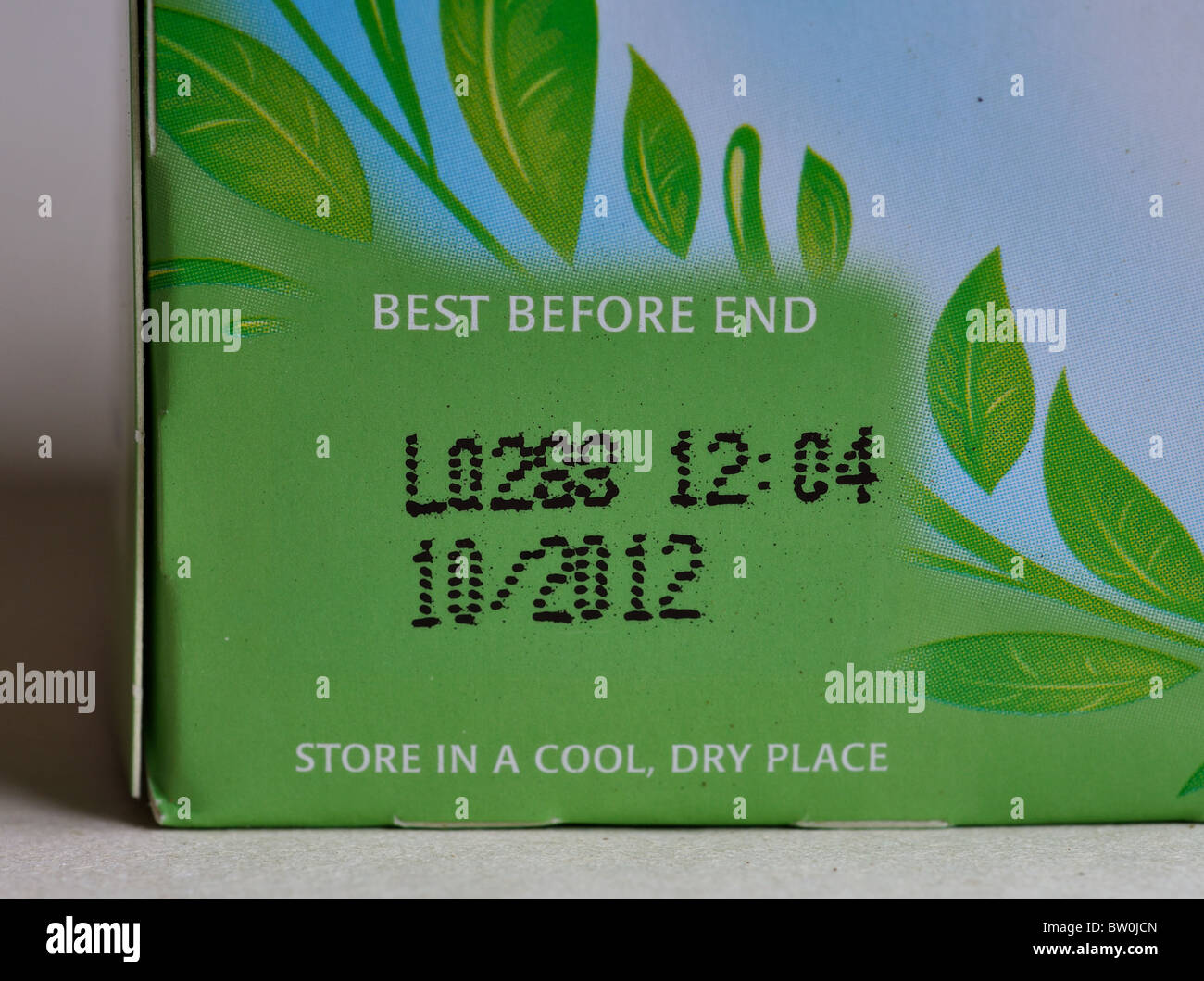 Best before end date on Tetley Green Tea packaging Stock Photo - Alamy