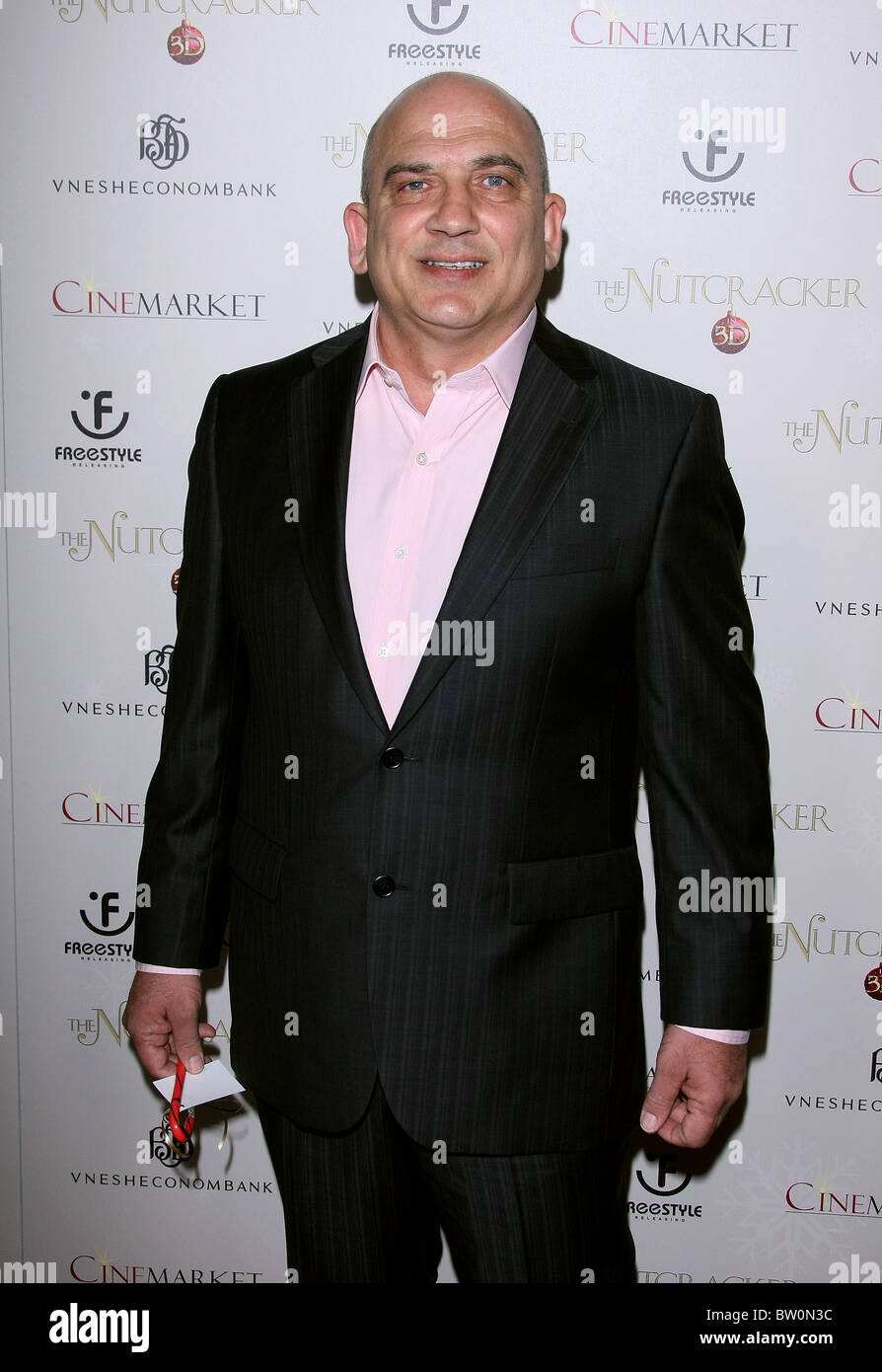 JONATHAN COYNE THE NUTCRACKER IN 3D PREMIERE BEVERLY HILLS LOS ANGELES ...