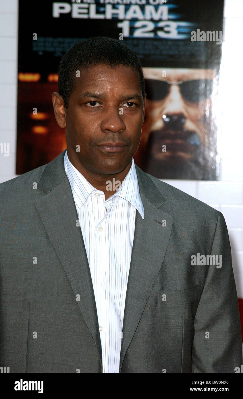 Denzel washington taking pelham 123 hi-res stock photography and images ...