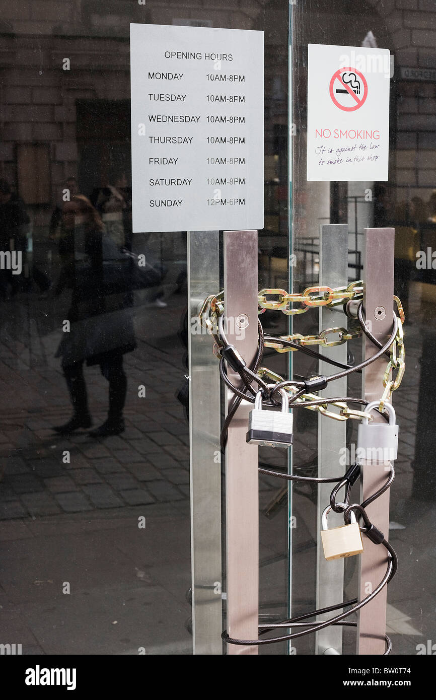 Empty shoe hi-res stock photography and images - Alamy