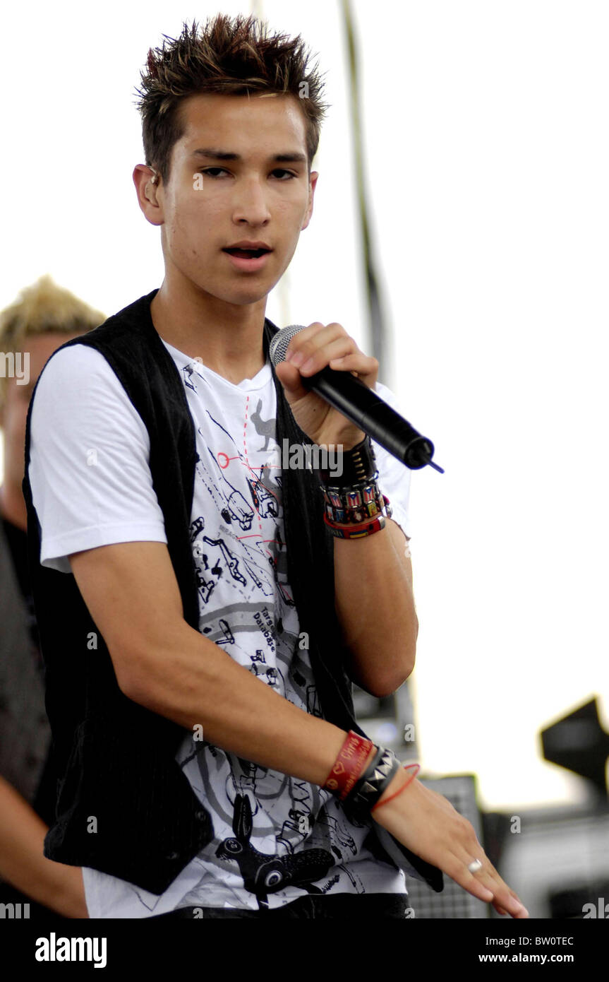 Menudo in concert hi-res stock photography and images - Alamy