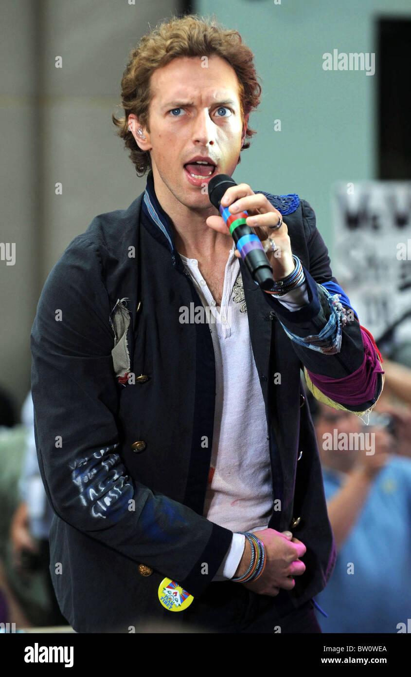 COLDPLAY Concert on the NBC Today Show Stock Photo - Alamy