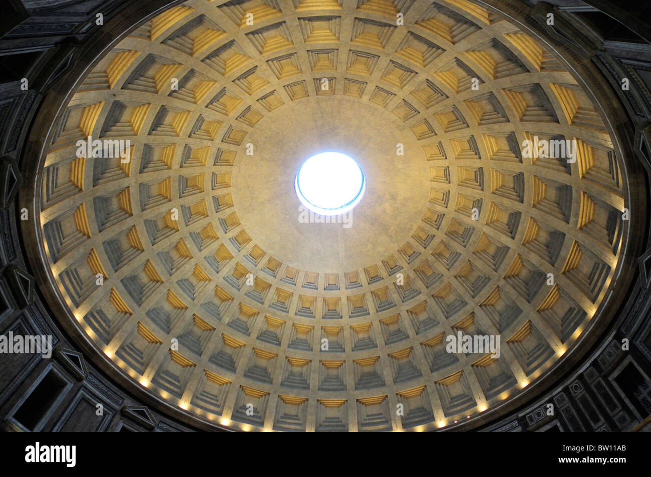The Pantheon, oculus & dome detail Stock Photo - Alamy