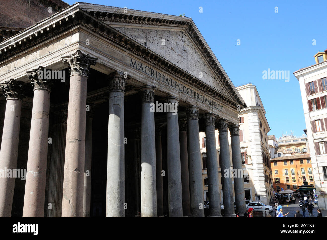 The Pantheon from Piazza della Rotonda Stock Photo - Alamy