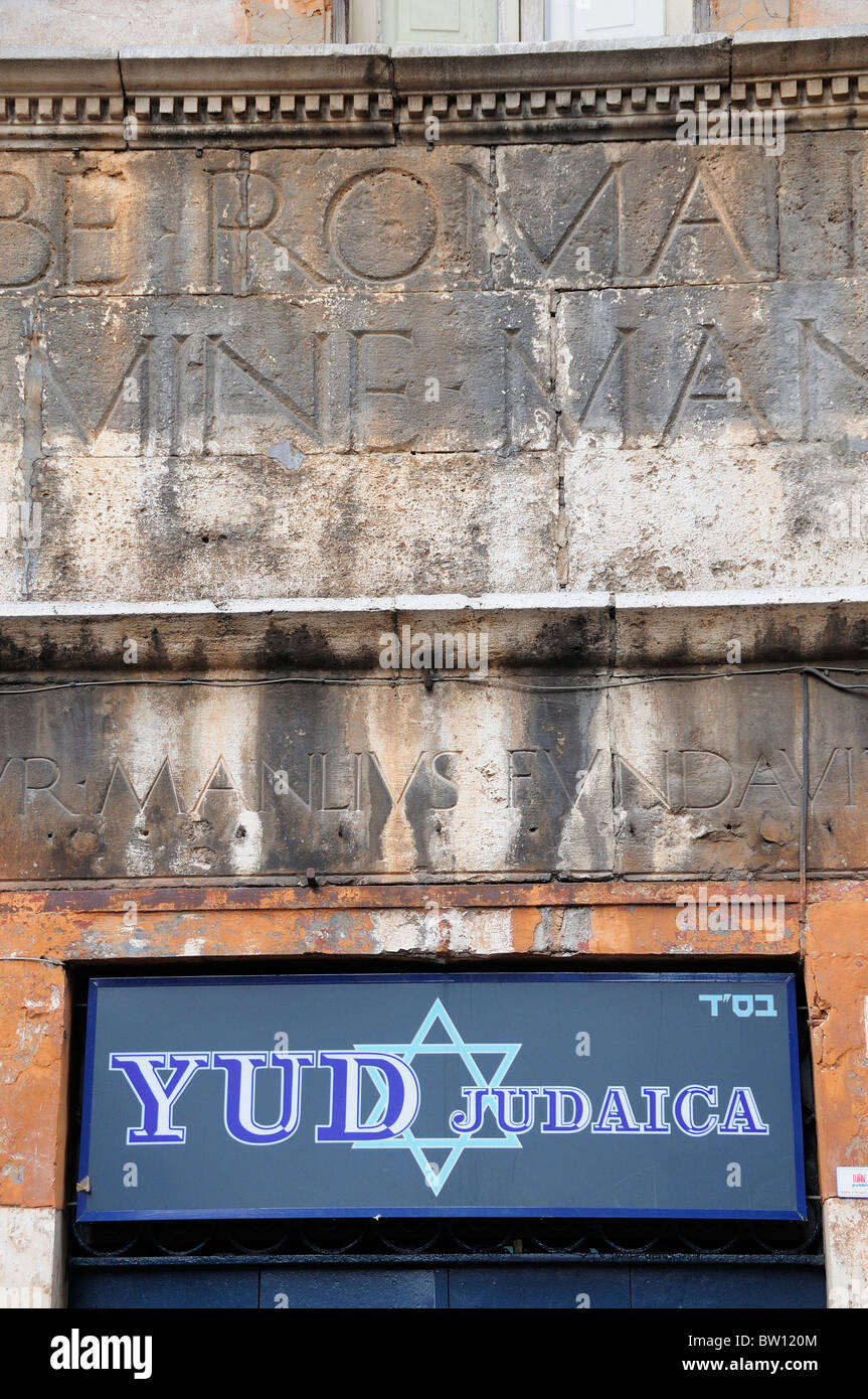 Roman signs hi-res stock photography and images - Alamy