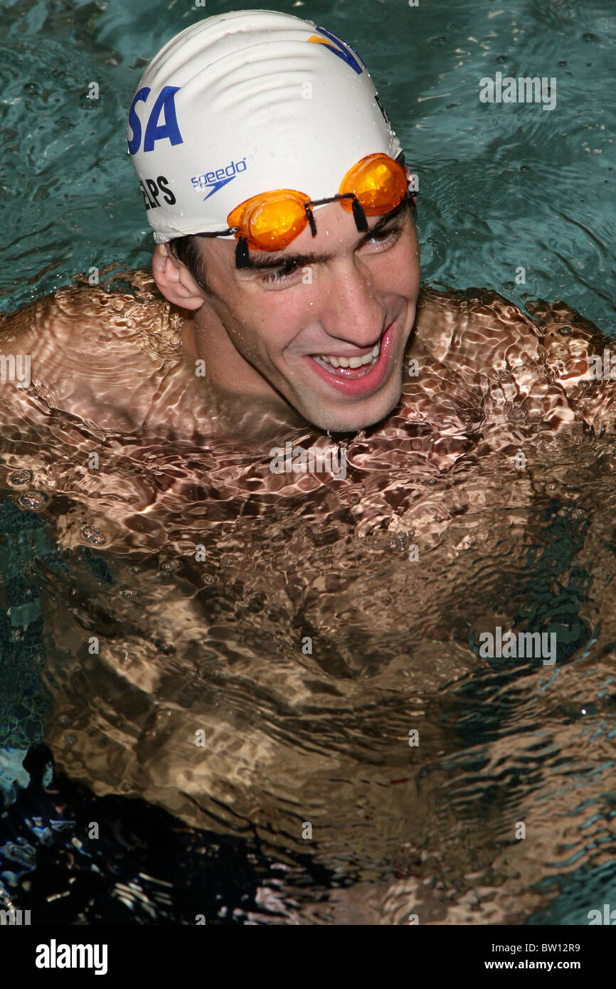 Olympic Gold Medalist Michael Phelps at VISA's Play Every Day Jump ...