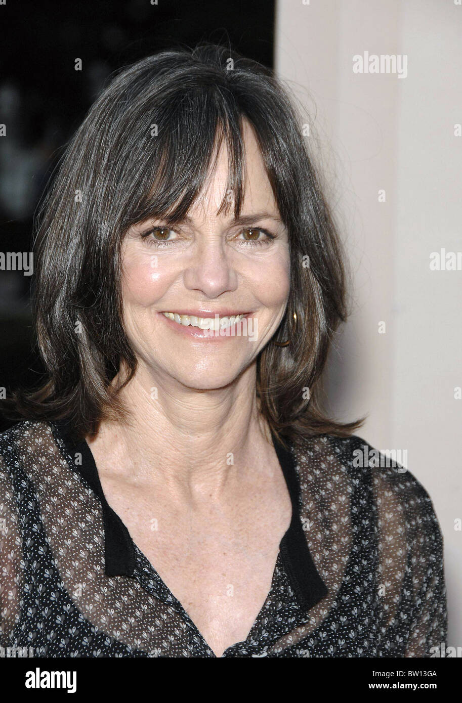 Sally field conversation brothers sisters hi-res stock photography and ...