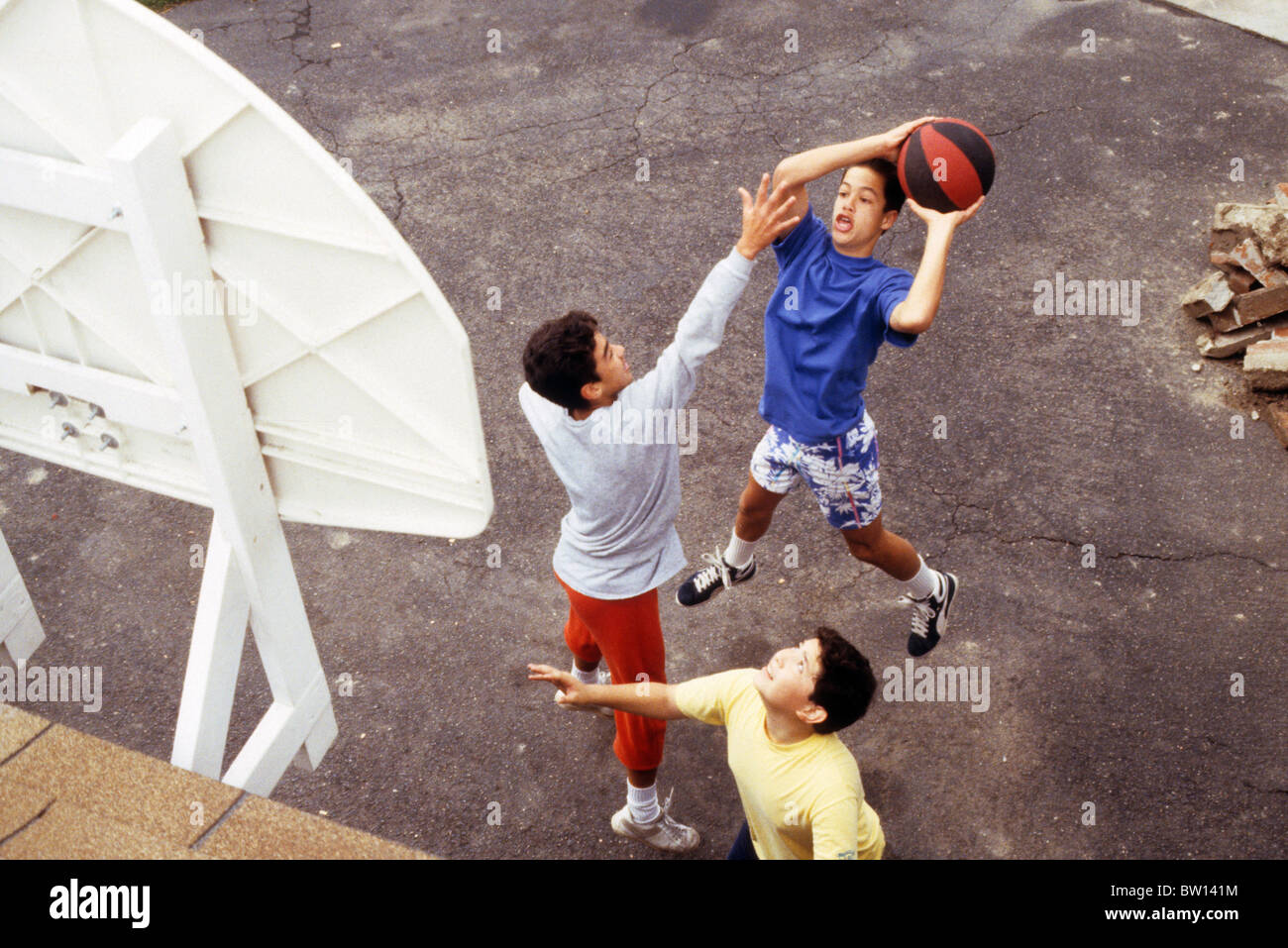 Basketball referee fight hi-res stock photography and images - Alamy