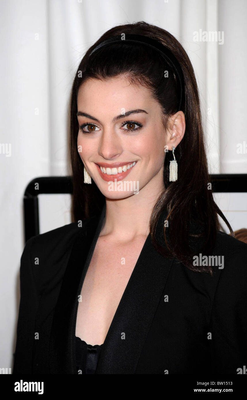 Premiere of BRIDE WARS Stock Photo - Alamy