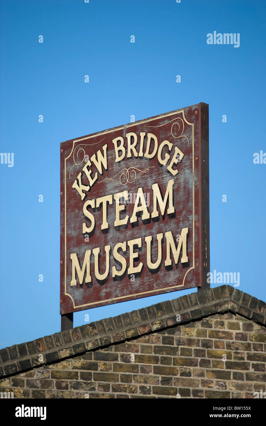 Kew Bridge Station London High Resolution Stock Photography and Images ...