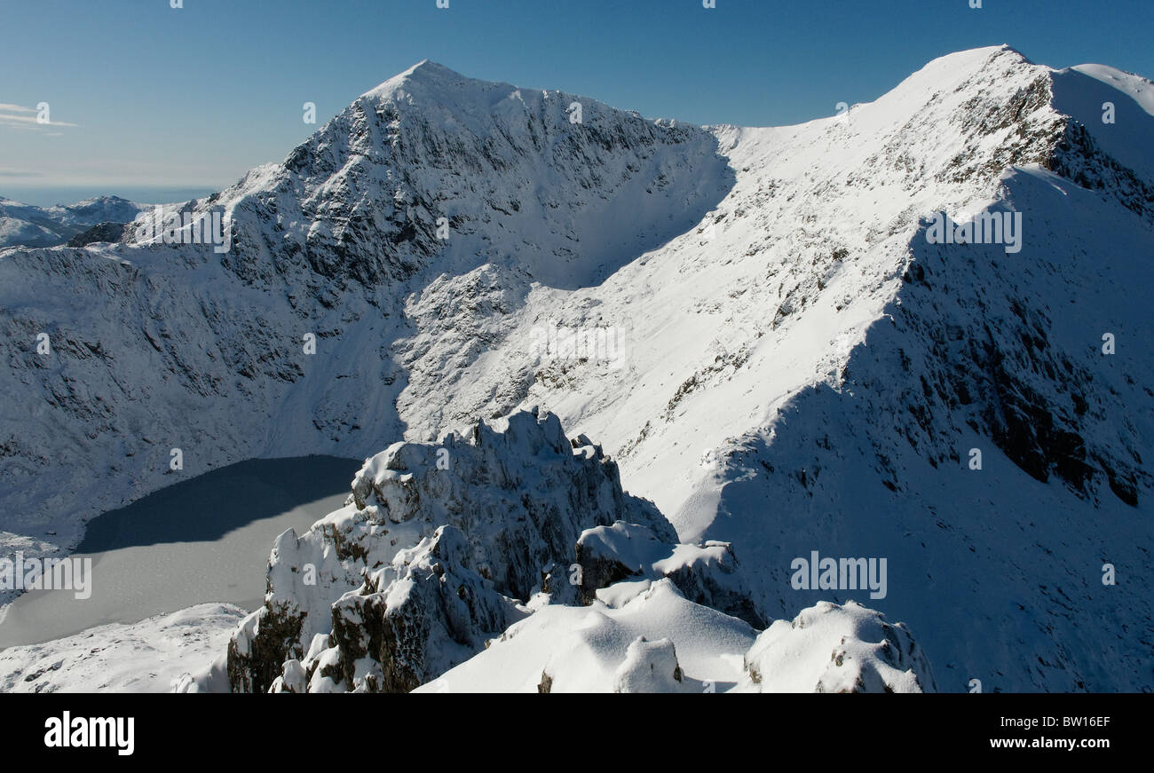 Snowdon Horseshoe in winter, seen from Crib Goch Stock Photo - Alamy
