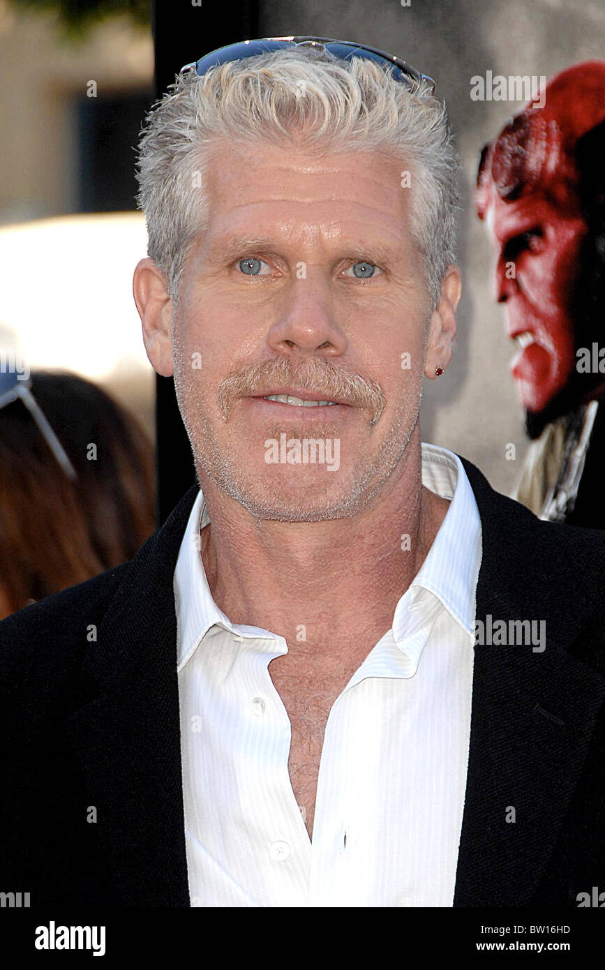 Ron perlman hellboy hi-res stock photography and images - Alamy