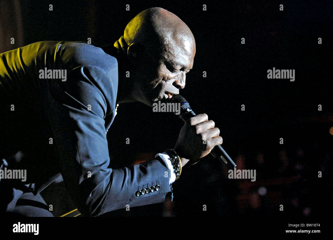 Seal Singer Stock Photos & Seal Singer Stock Images - Alamy