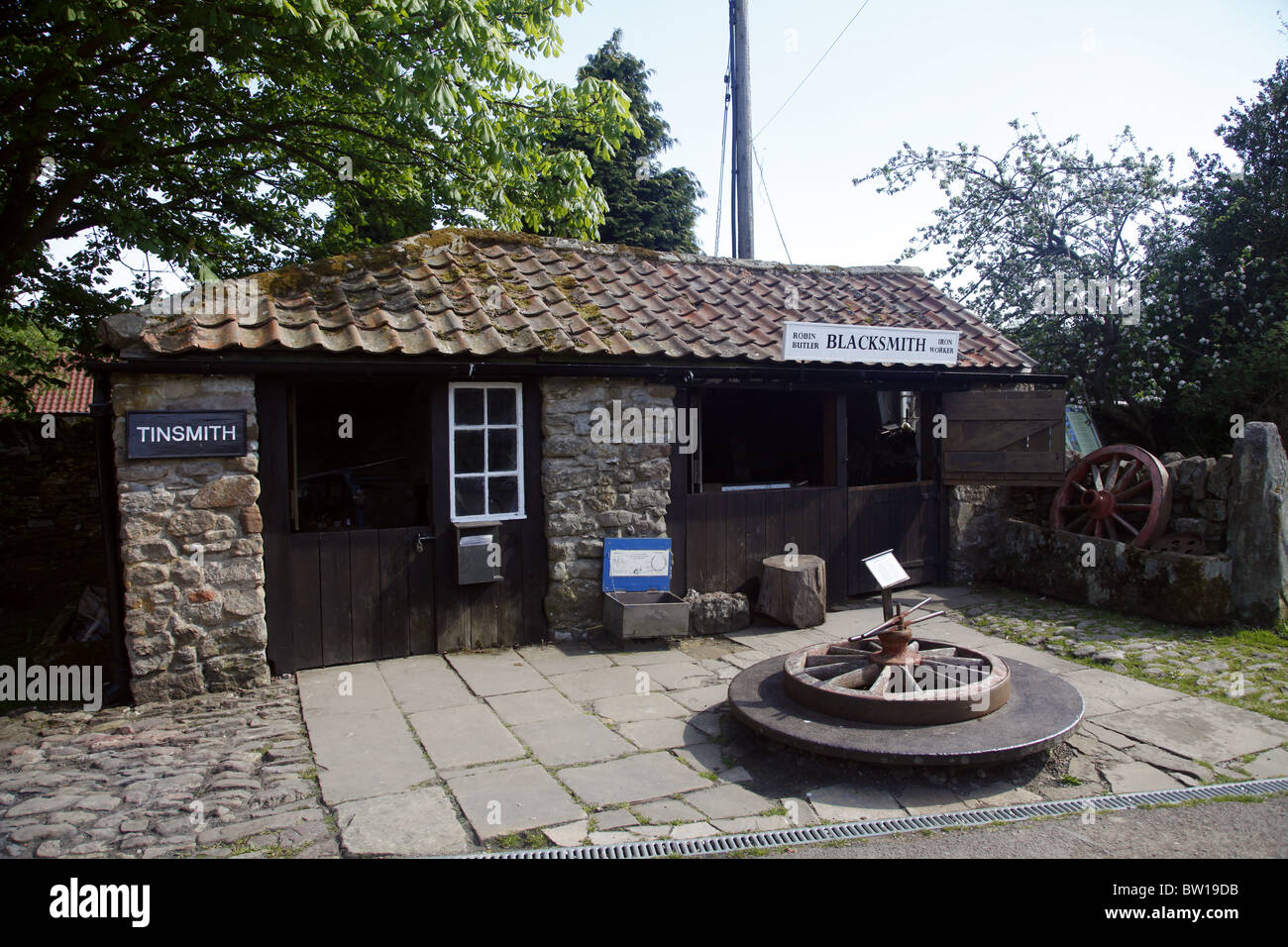 RYEDALE FOLK MUSEUM HUTTON LE HOLE NORTH YORKSHIRE MALTON NORTH ...