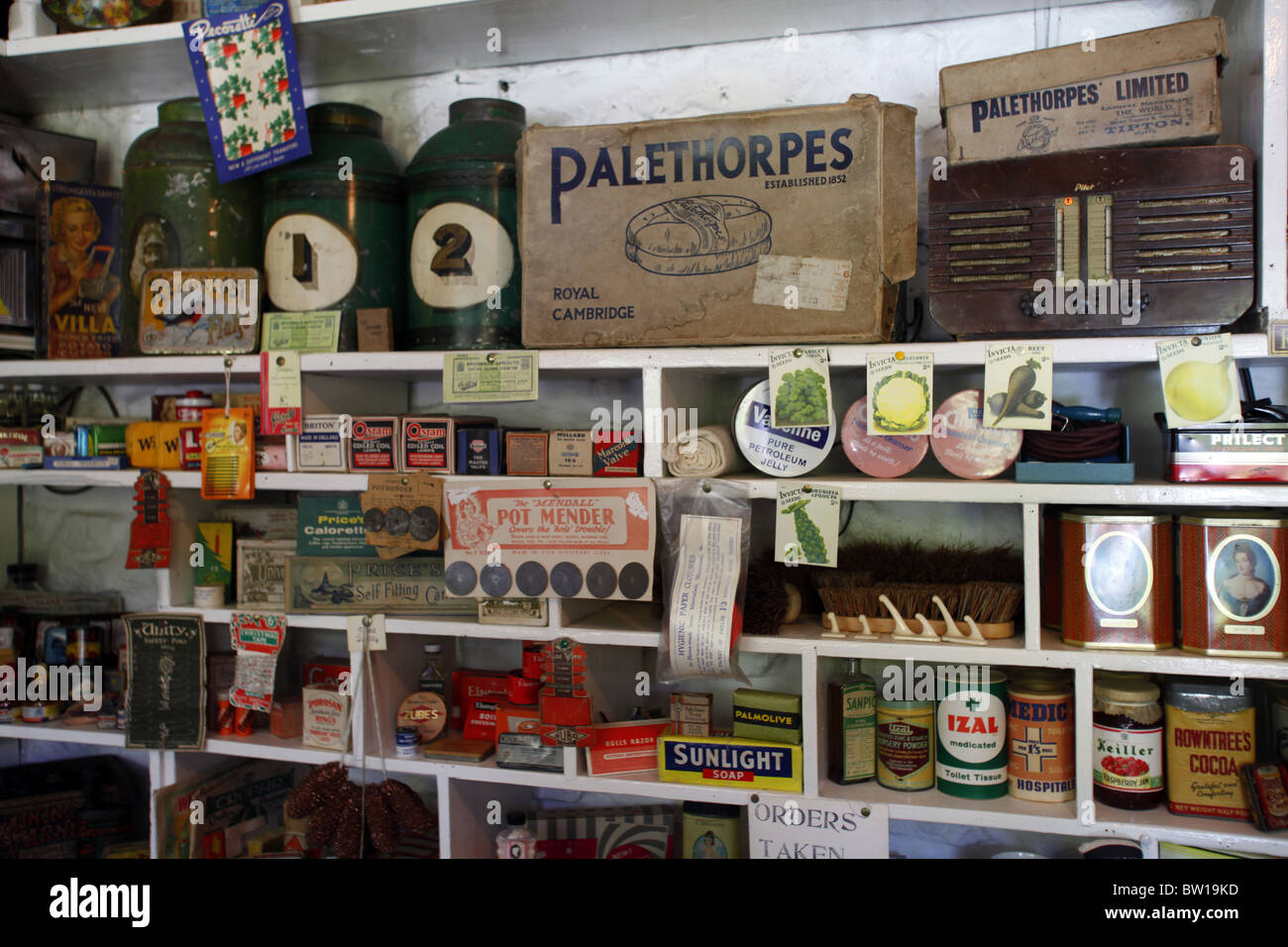 1930 GENERAL STORE HUTTON LE HOLE NORTH YORKSHIRE MALTON NORTH ...