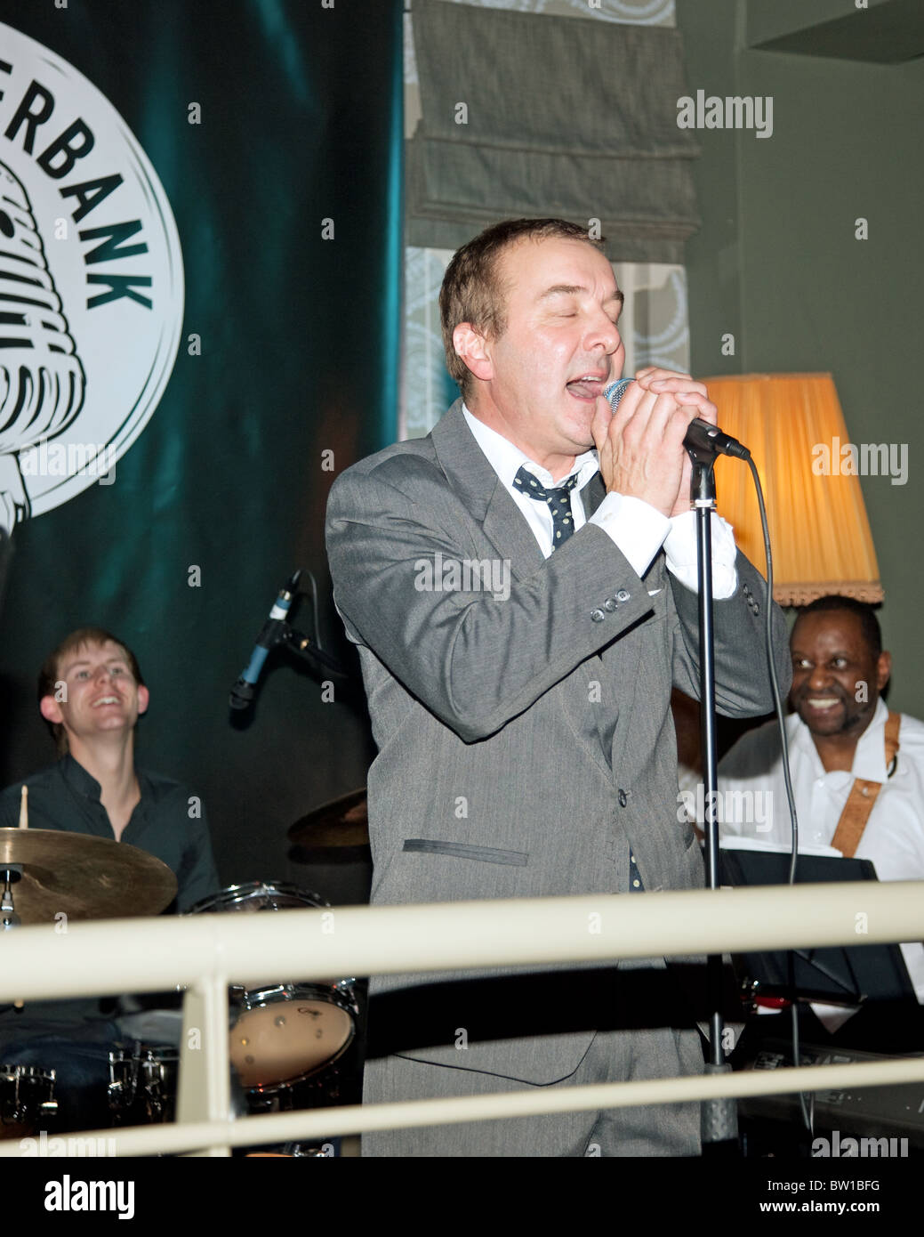 Roger Bird - jazz singer Stock Photo - Alamy