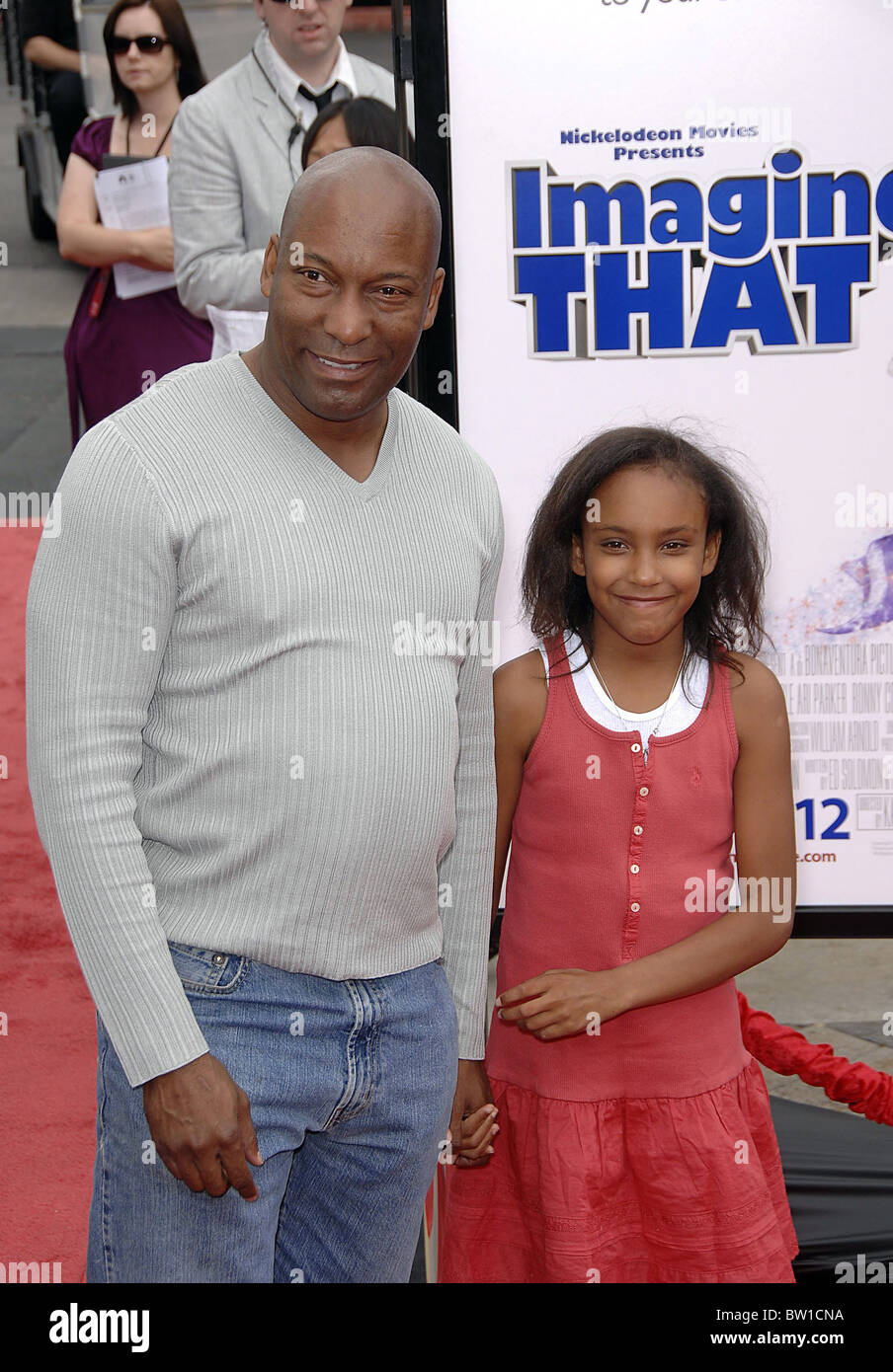 Hadar Busia Singleton