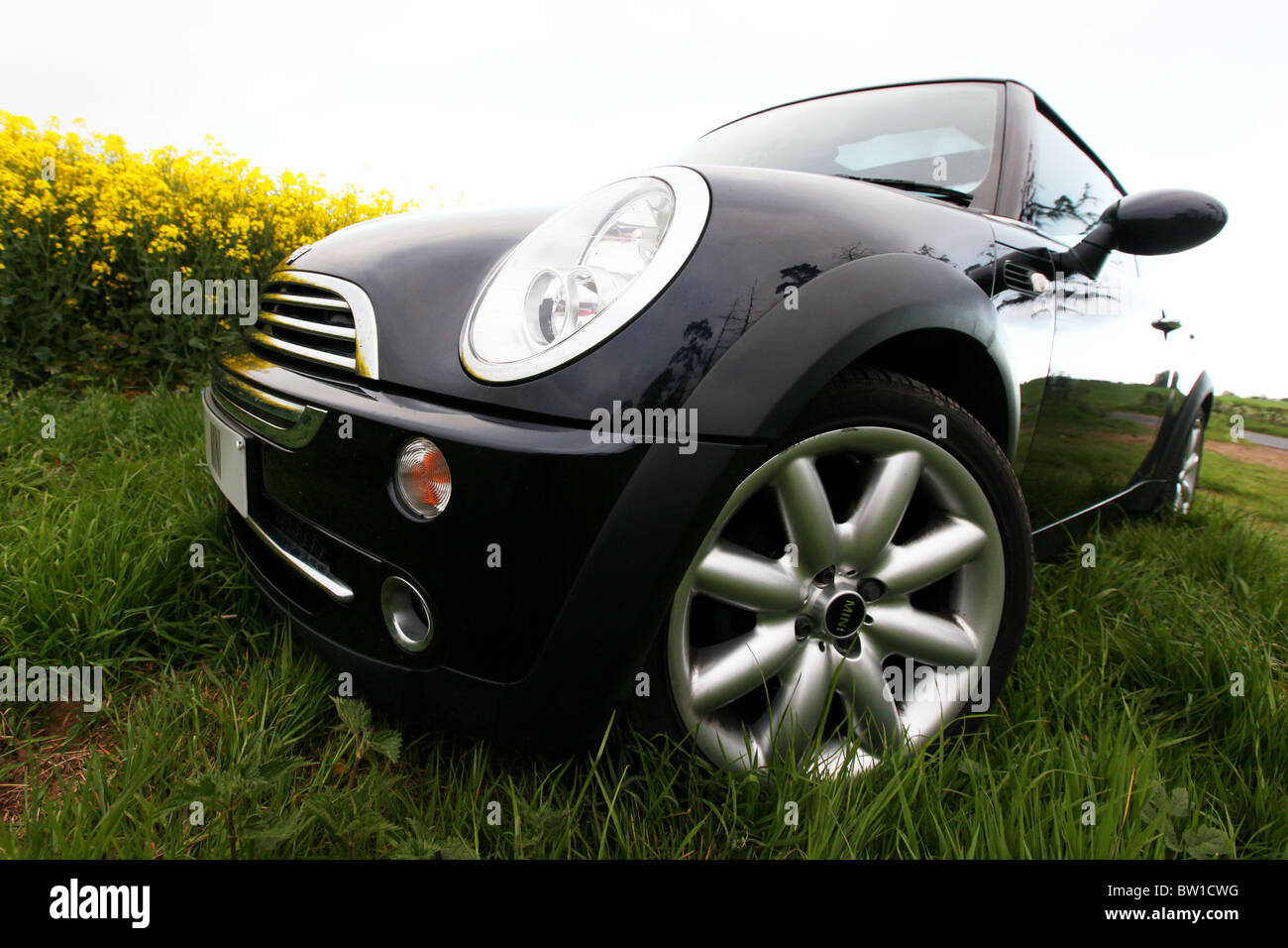2005, black Mini Cooper Hatch car Stock Photo - Alamy