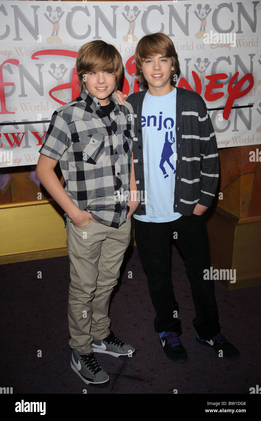 THE SUITE LIFE ON DECK Cast Appearance Stock Photo - Alamy