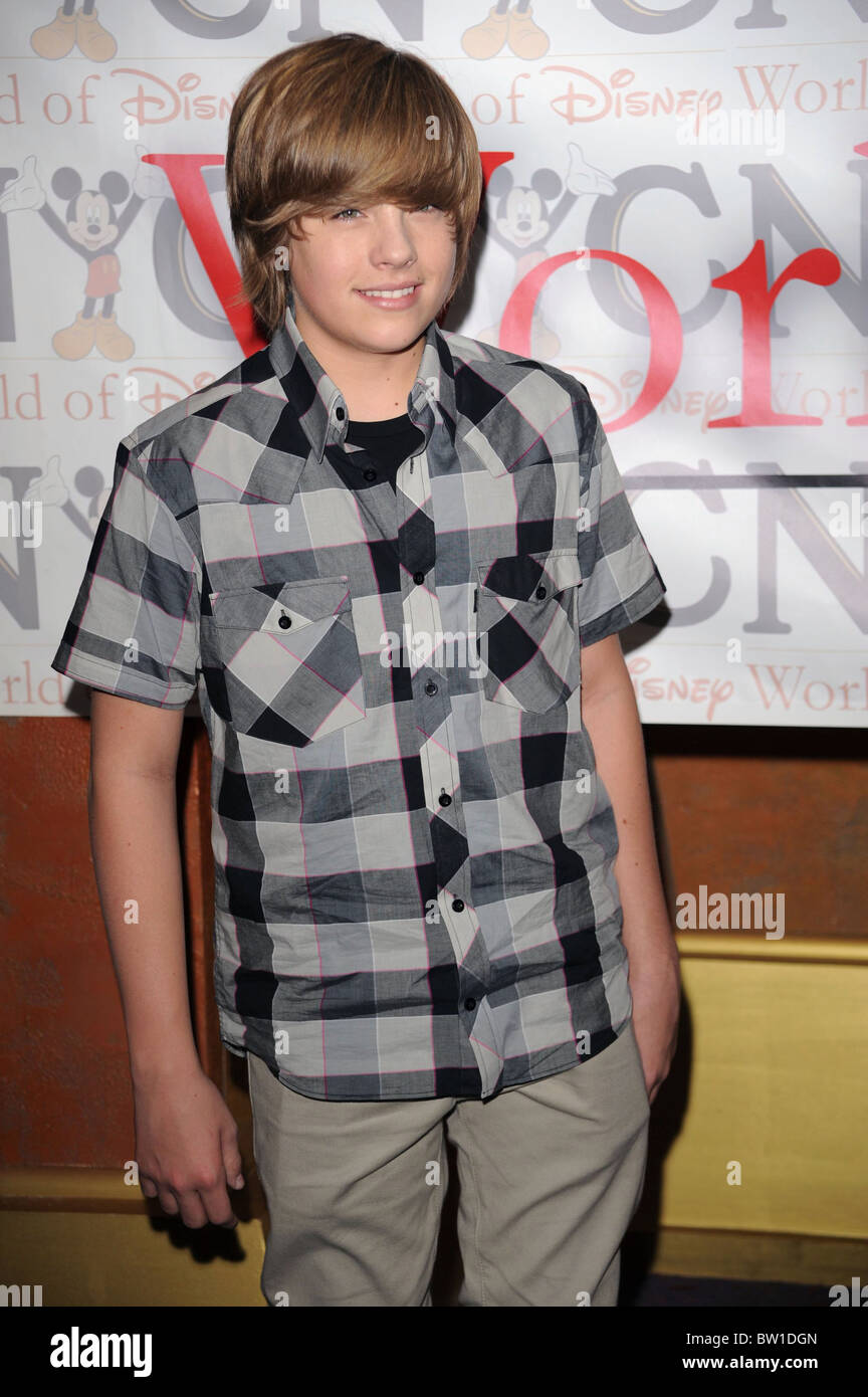 THE SUITE LIFE ON DECK Cast Appearance Stock Photo - Alamy