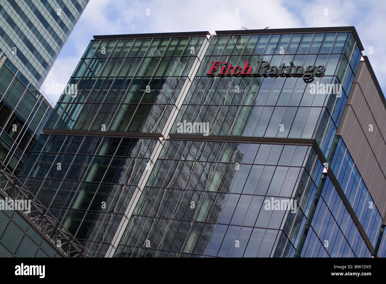 30 north colonnade hi-res stock photography and images - Alamy