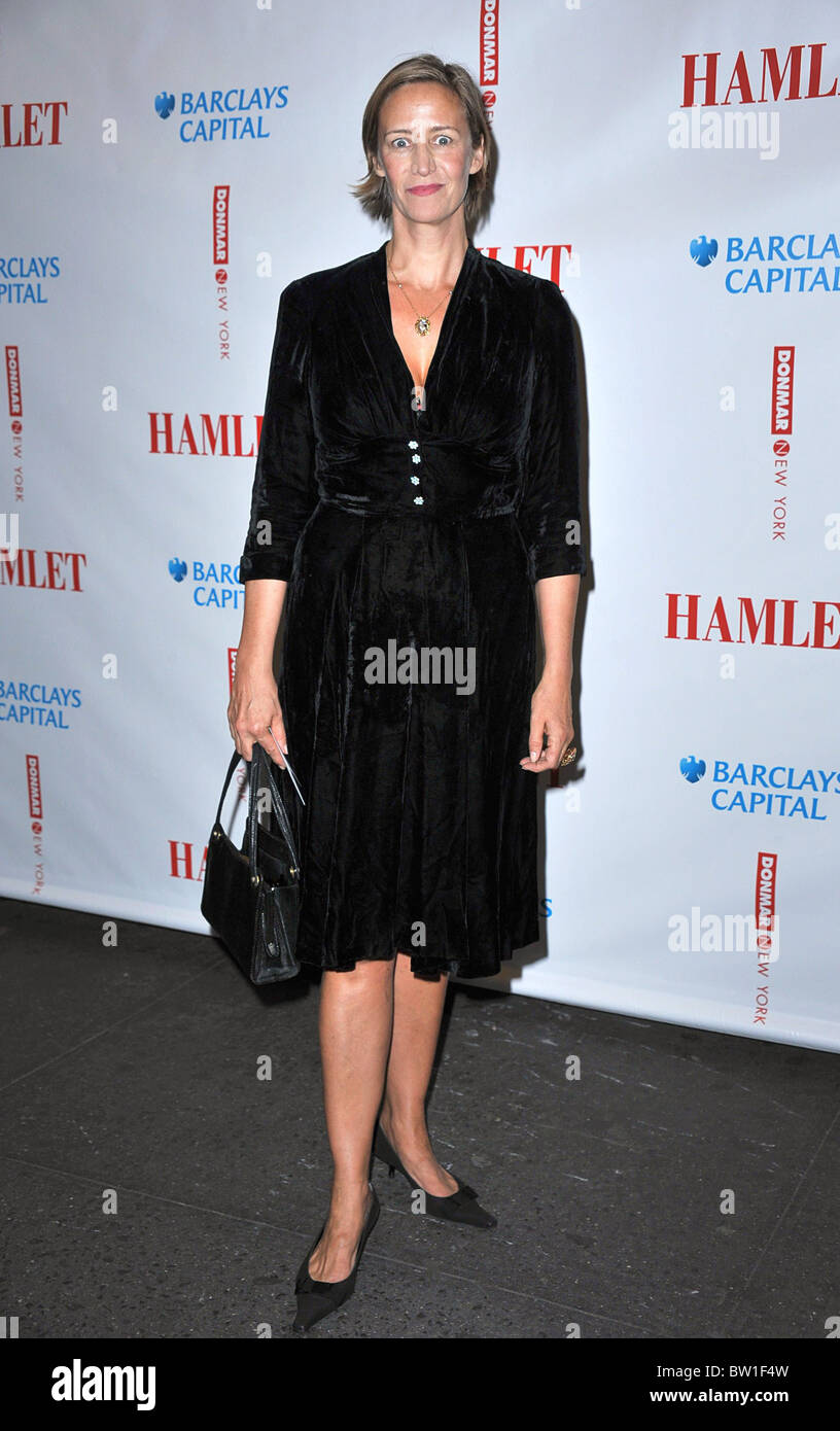 HAMLET Opening Night on Broadway Stock Photo - Alamy