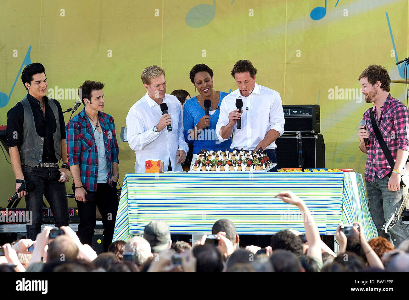 Good Morning America Concert with American Idol Stock Photo - Alamy