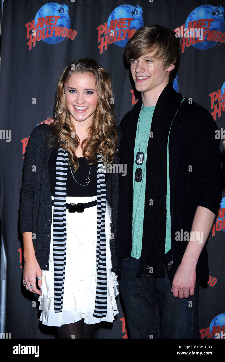 Lucas Till And Emily Osment Dating