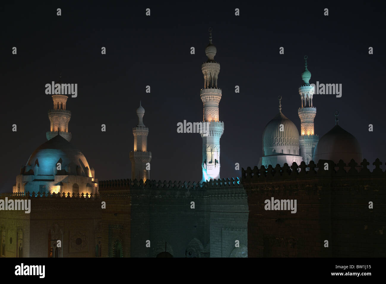 domes and minarets of Sultan Hasan and al-Rifa'i mosques, Cairo, Egypt ...