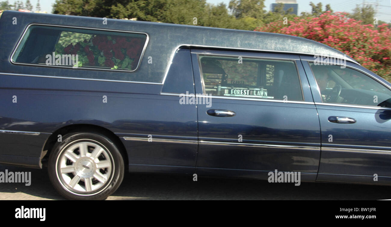Michael Jackson Private Funeral Service Stock Photo - Alamy