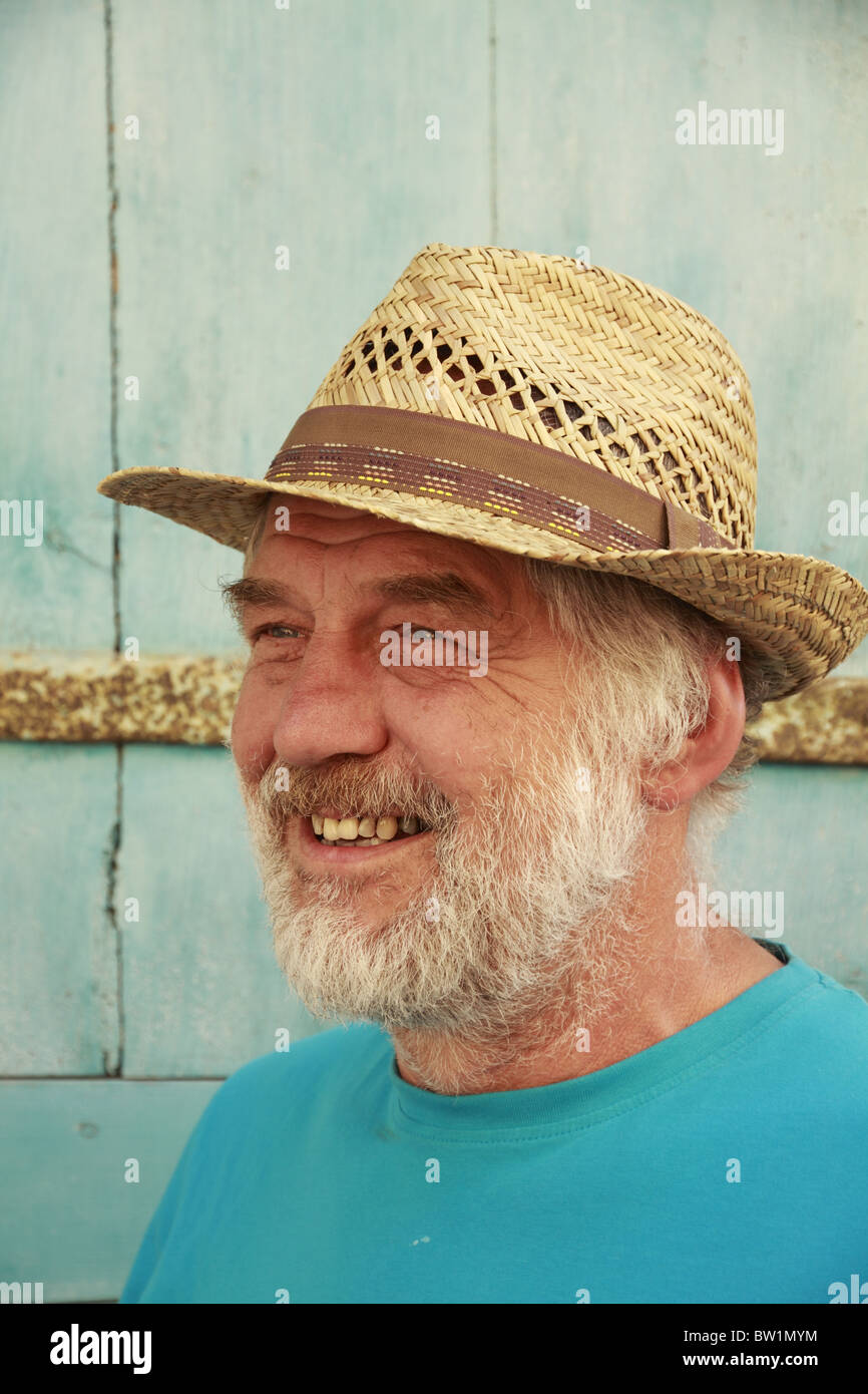 Old man straw hat beard hi-res stock photography and images - Alamy