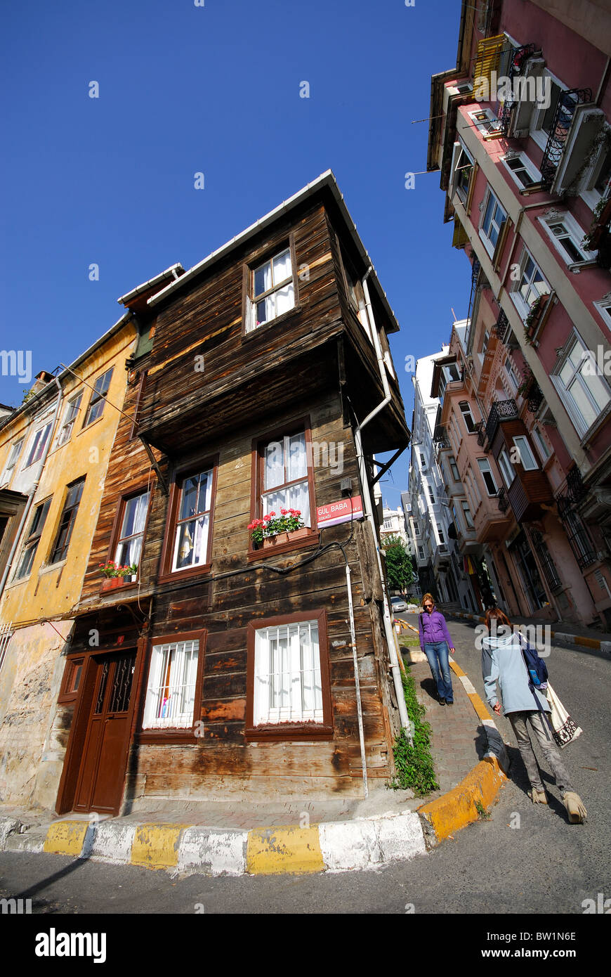 Wooden ottoman house in istanbul hi-res stock photography and images ...