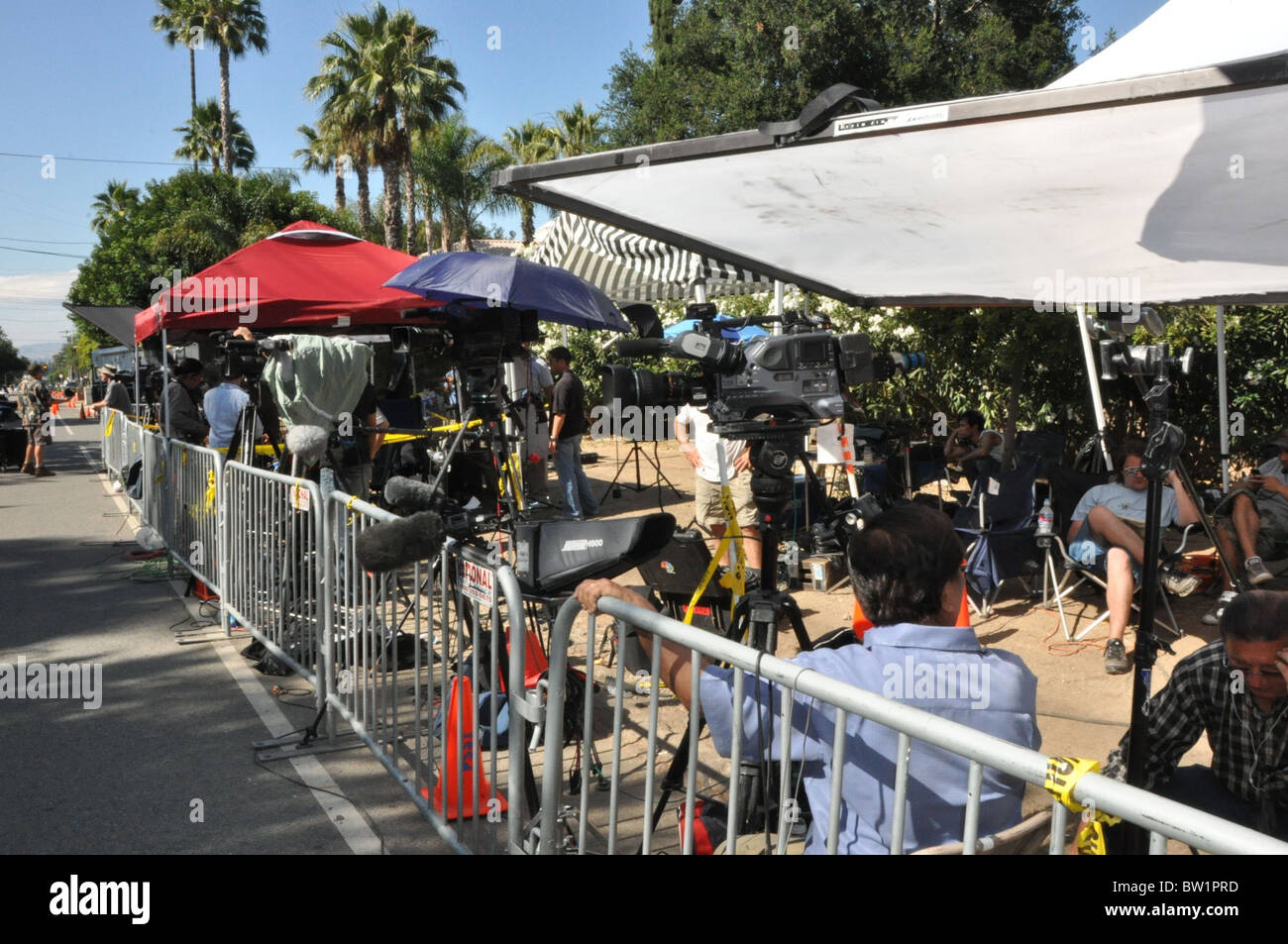 Michael Jackson Memorial Outside Home of Mother Stock Photo - Alamy