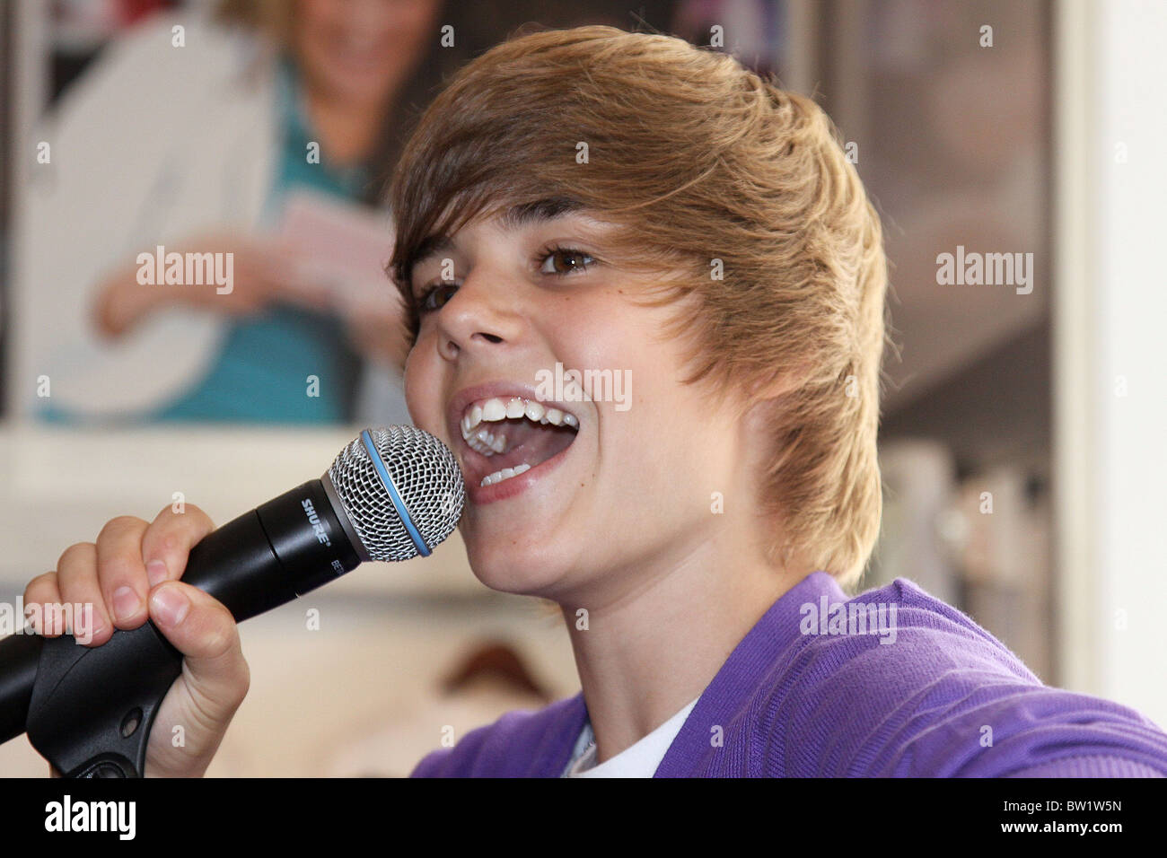 Justin Bieber Concert and Autograph Signing Stock Photo - Alamy