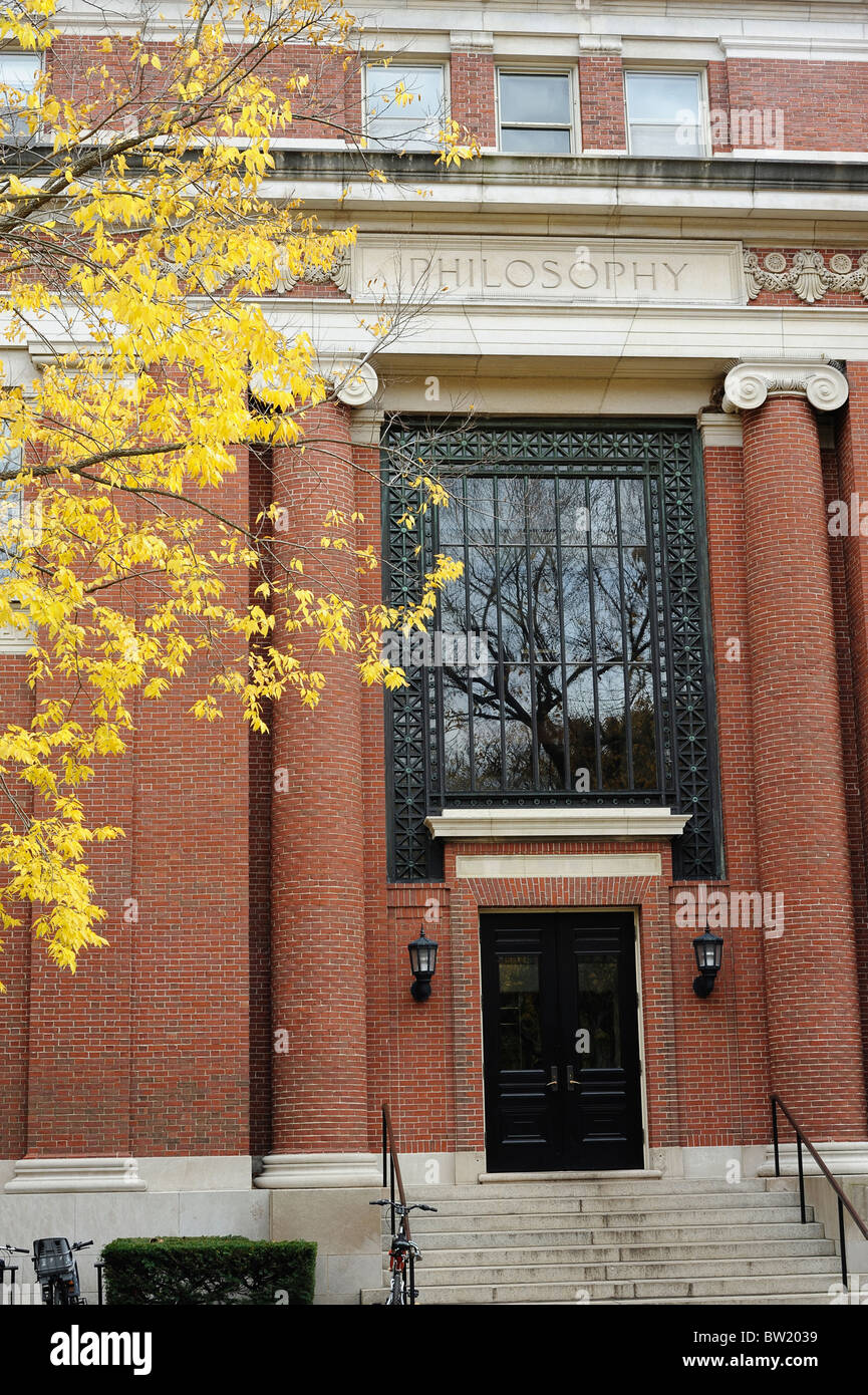 Harvard campus hi-res stock photography and images - Alamy