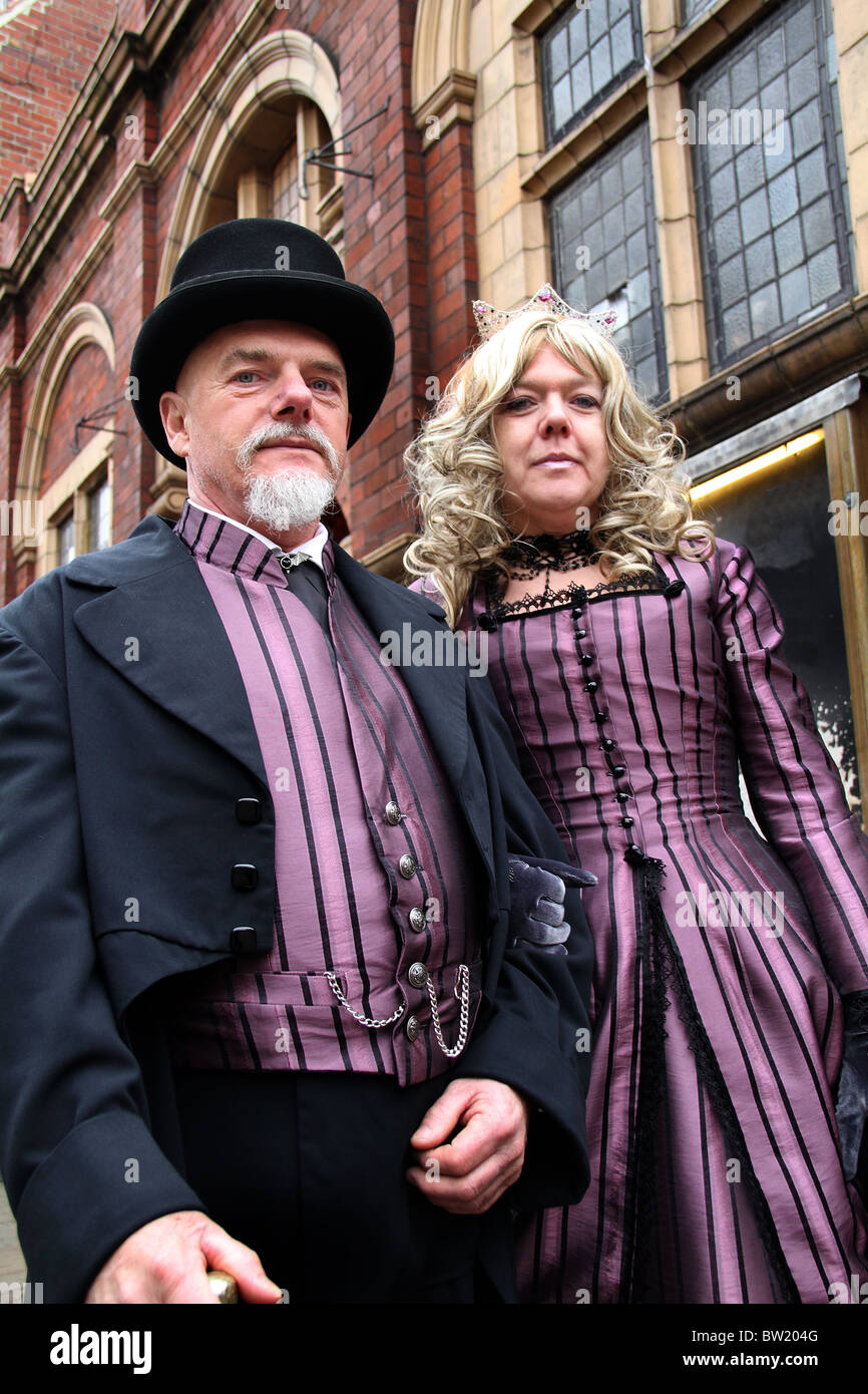 Victorian goths hi-res stock photography and images - Alamy