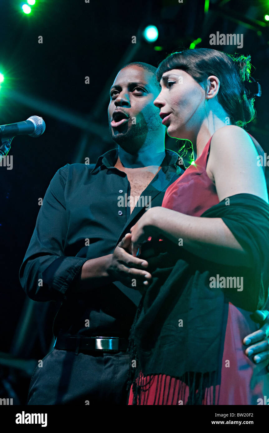 opera singers perform with Birmingham cbso orchestra at artsfest 2010 ...
