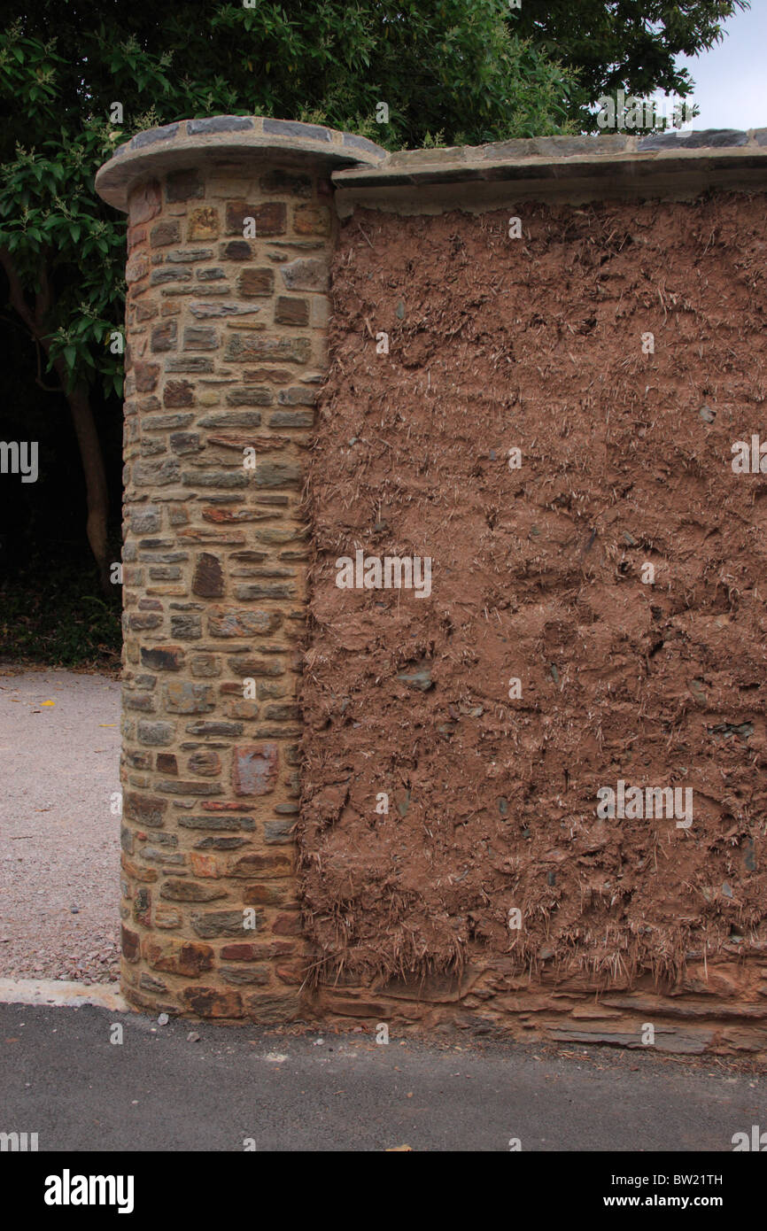 Cob walls hi-res stock photography and images - Alamy