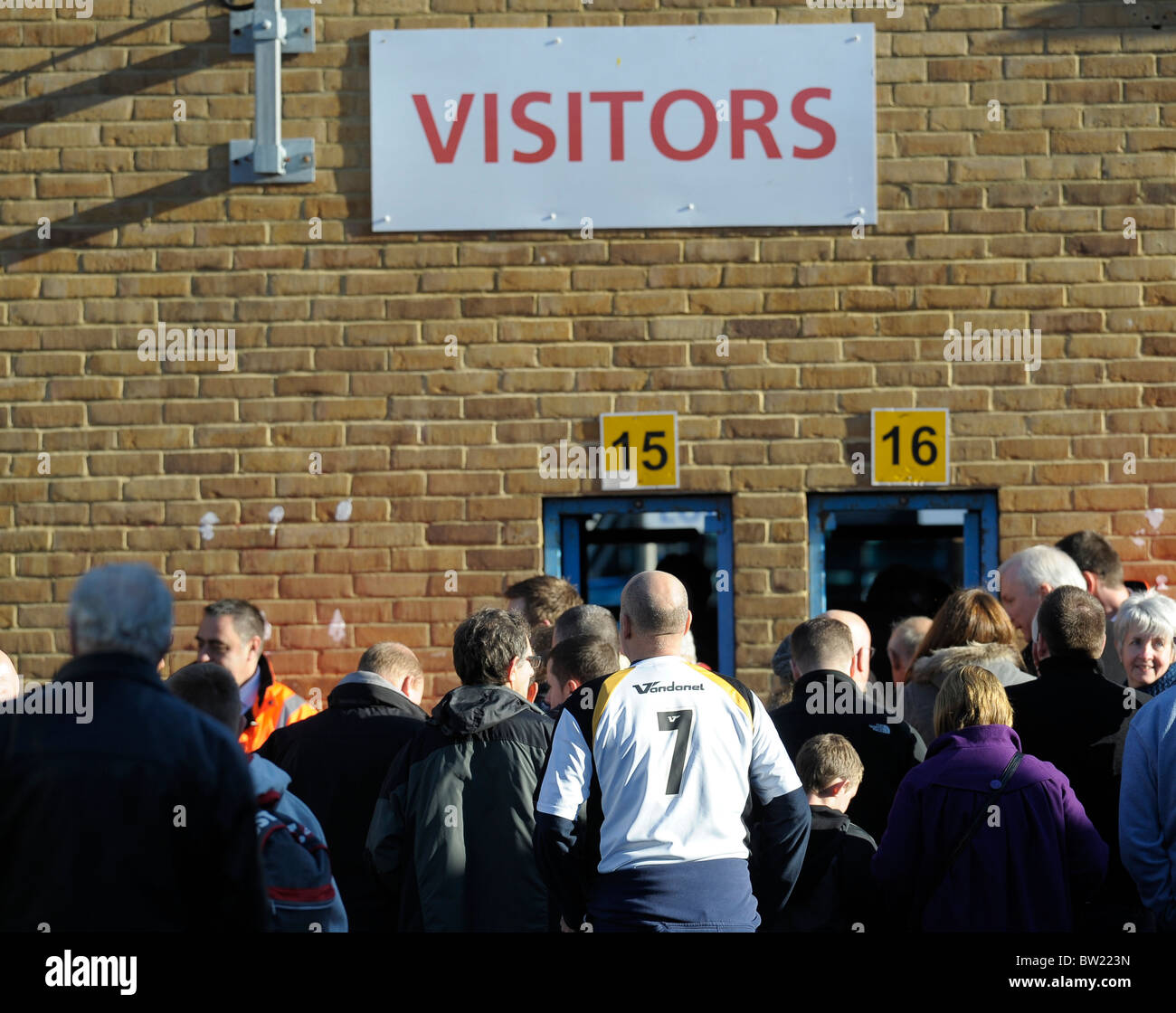 Gillingham Fc Stock Photos & Gillingham Fc Stock Images - Alamy